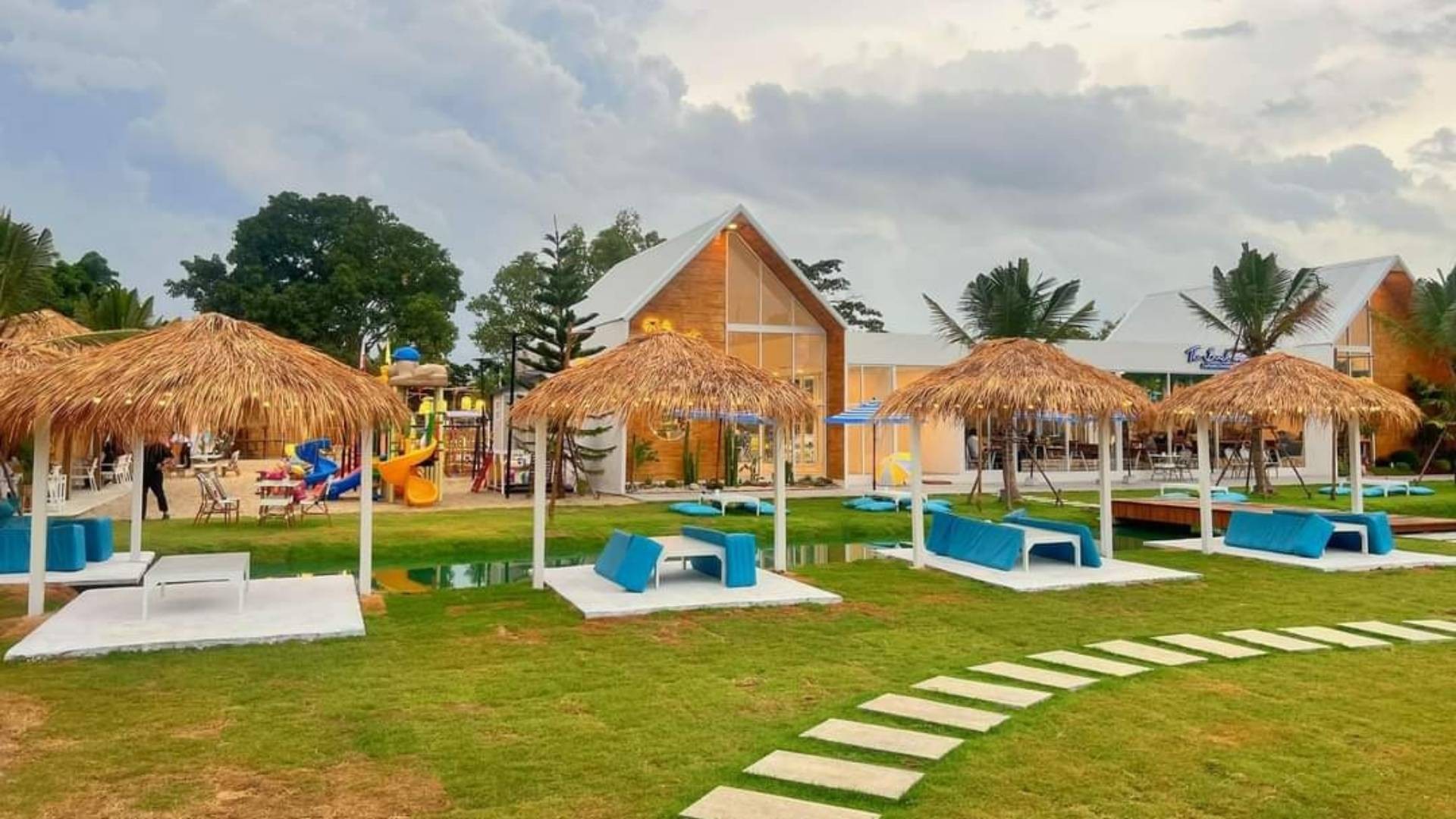ร้าน The Beach กลางกรุง Cafe' | รีวิวร้านอาหาร