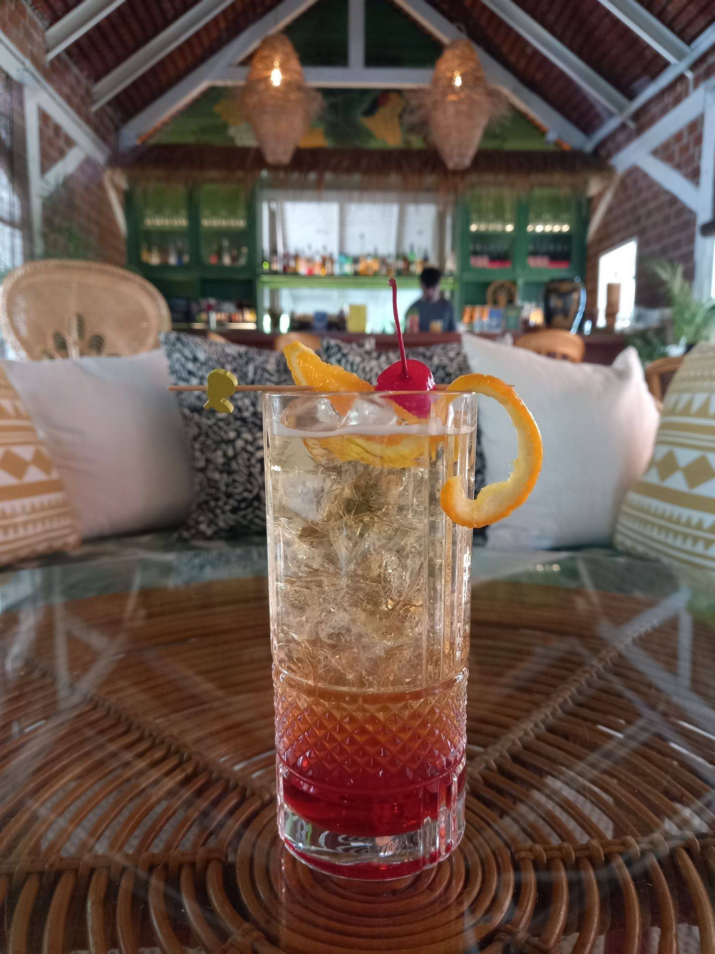 รีวิว Malo bar - บรรยากาศดีมากร้านสวยพนักงานเป็นกันเองเครื่องดื่มก็ ...