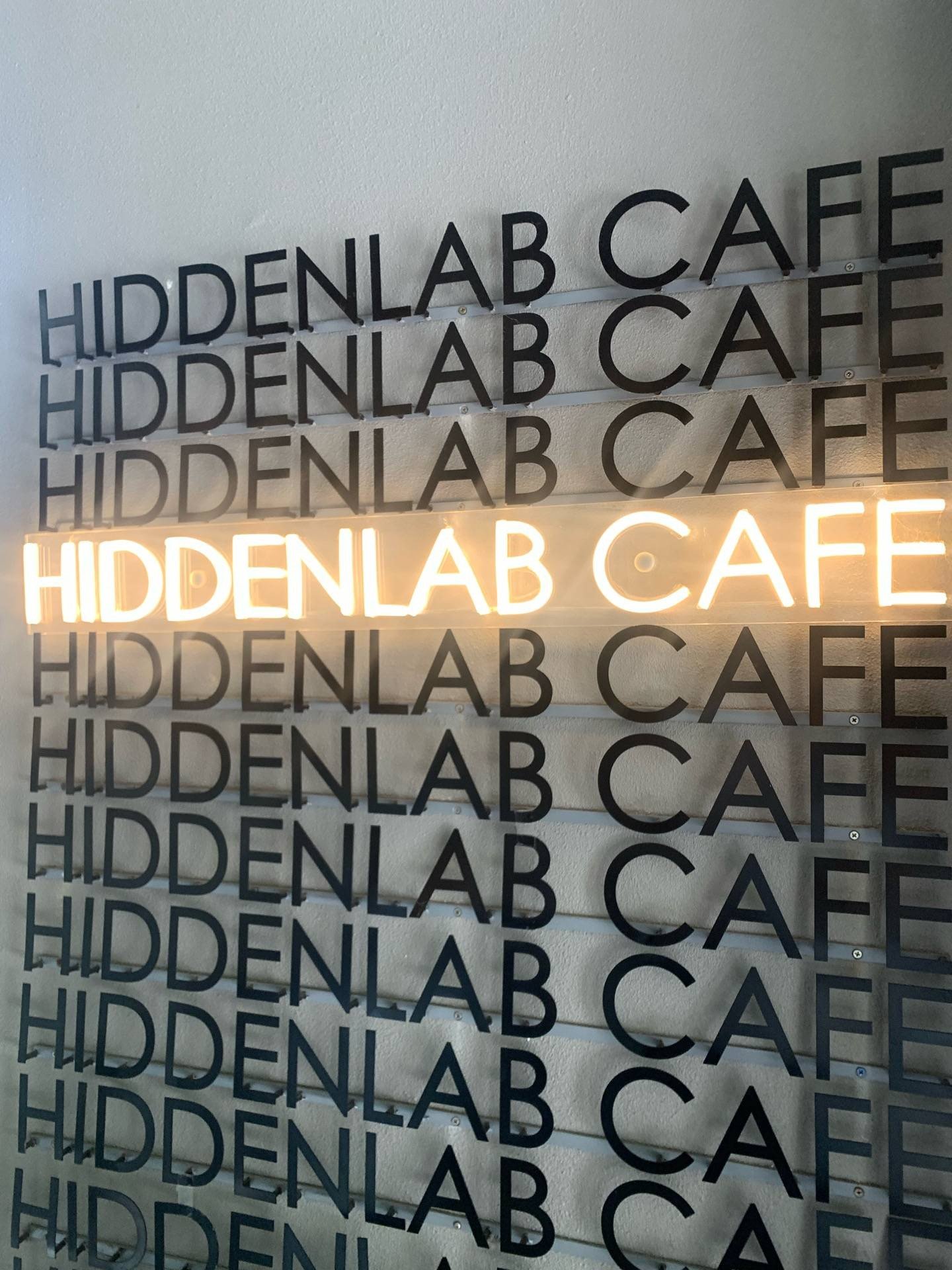 รีวิว Hidden Lab - คาเฟ่สุดชิค @เขาสามมุข - Wongnai