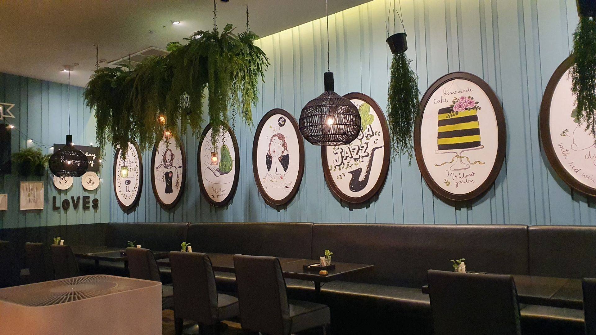 รูป Mellow Garden Restaurant & Bakery