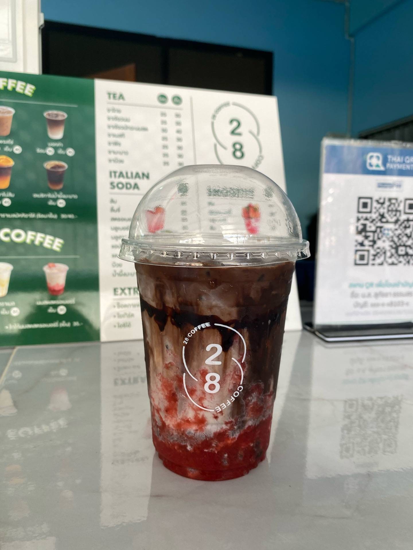รีวิว 28 Coffee มิตรไมตรี - โกโก้เข้มข้นและความหวานเล็กของซอสสตรอว์ ...