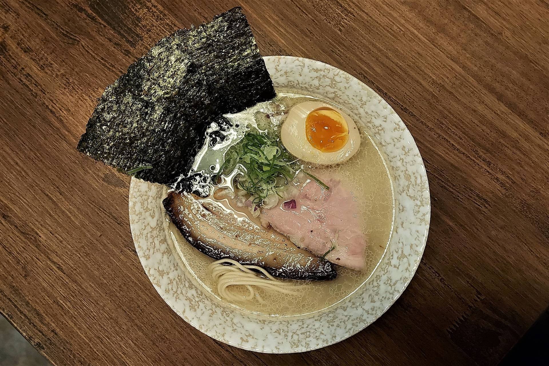 รีวิว Gojiro Ramen - ราเมงฝีมือประณีต คาคูนิย่างหอมๆ หมูชาชูซูวีด์ ราคา ...