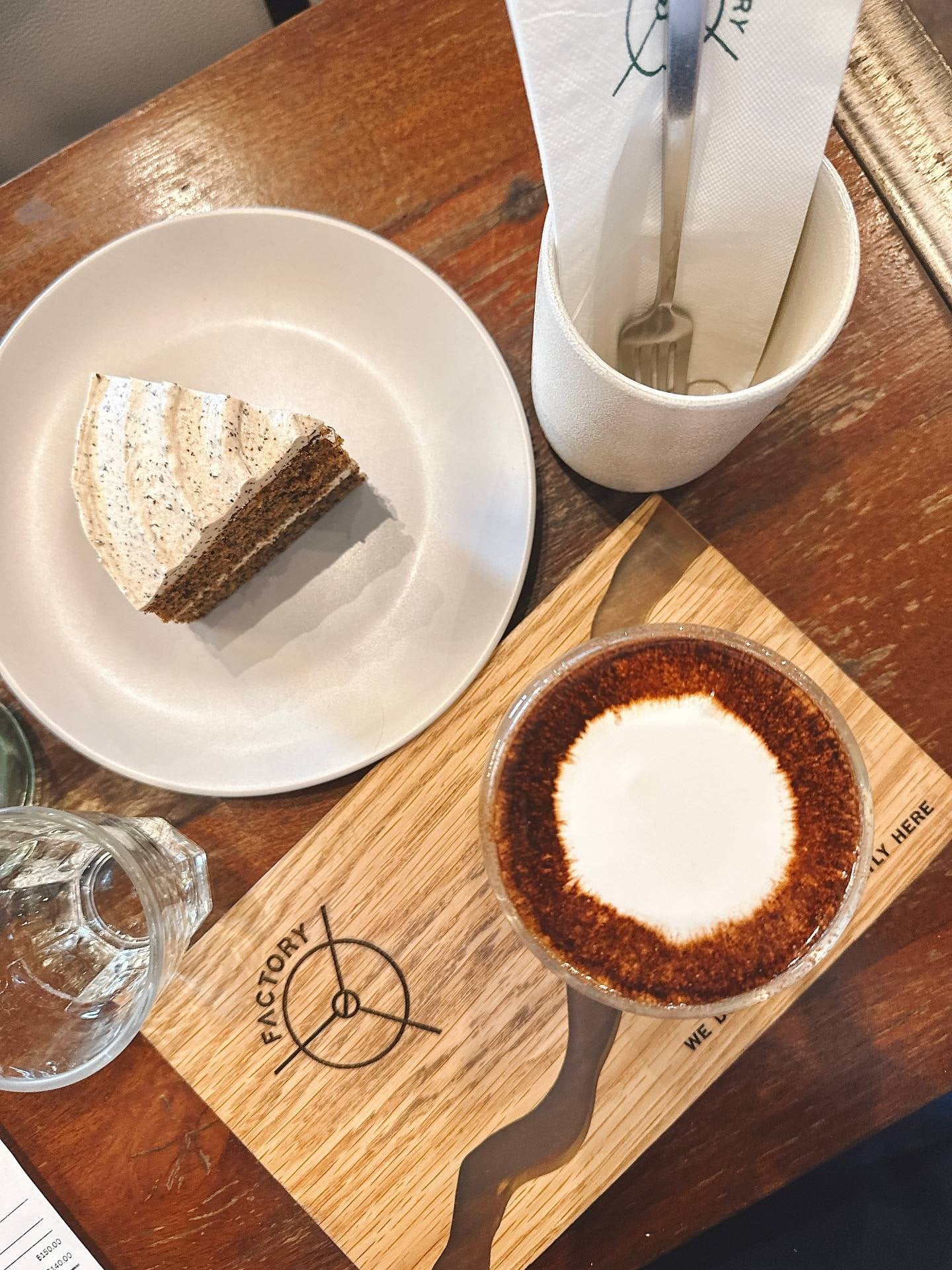 รีวิว Factory Coffee - BKK พญาไท - ร้านกาแฟทัวร์จีนลงทุกวัน😂😂😂