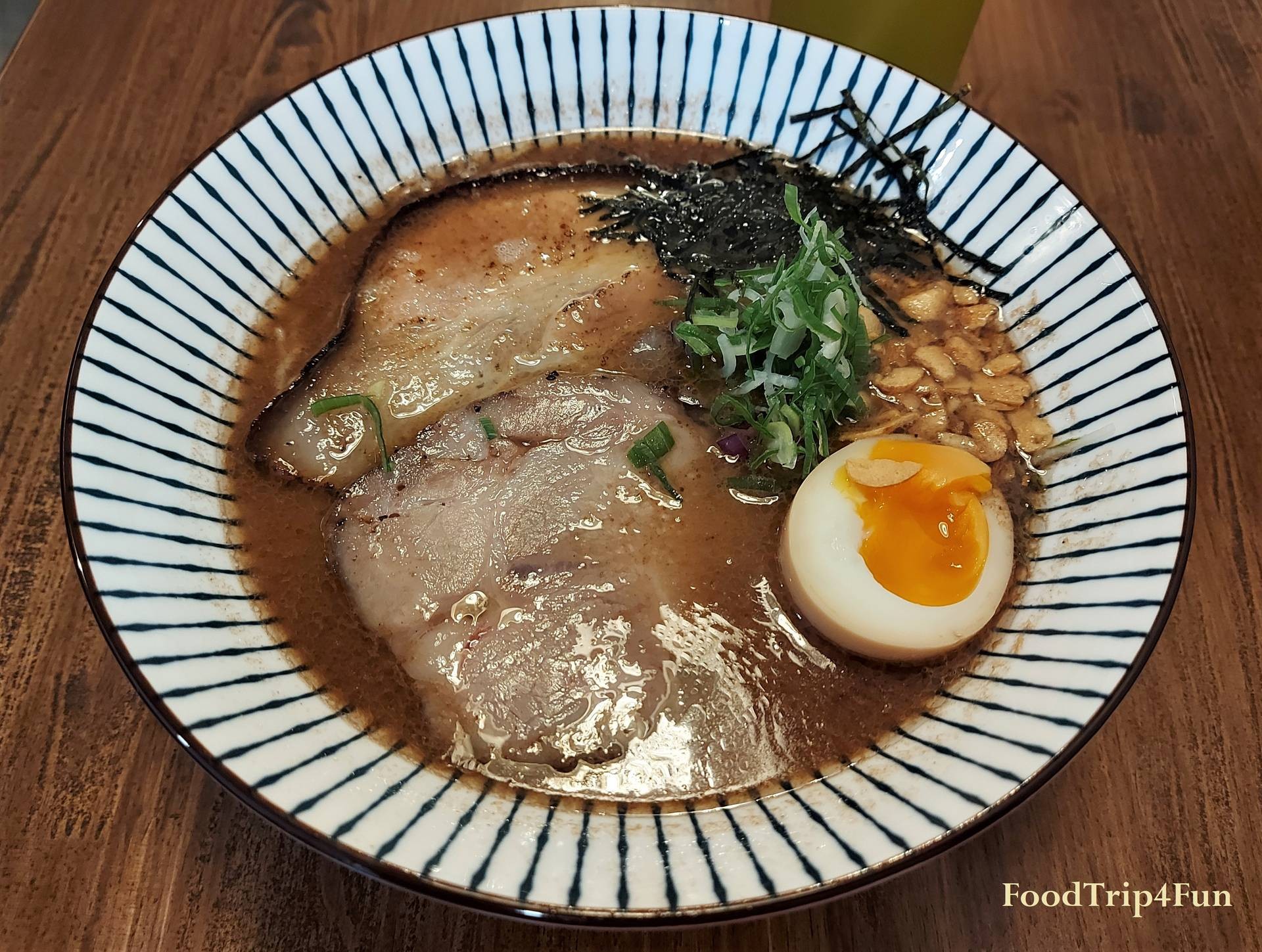 Black Garlic Ramen ร้าน Gojiro Ramen - Wongnai