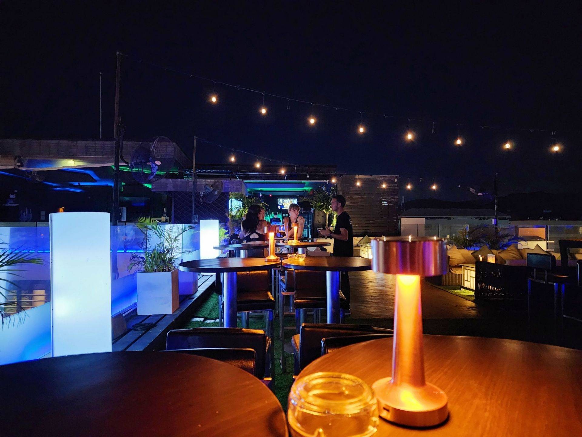 รูป EAST - Rooftop Bar & Lounge