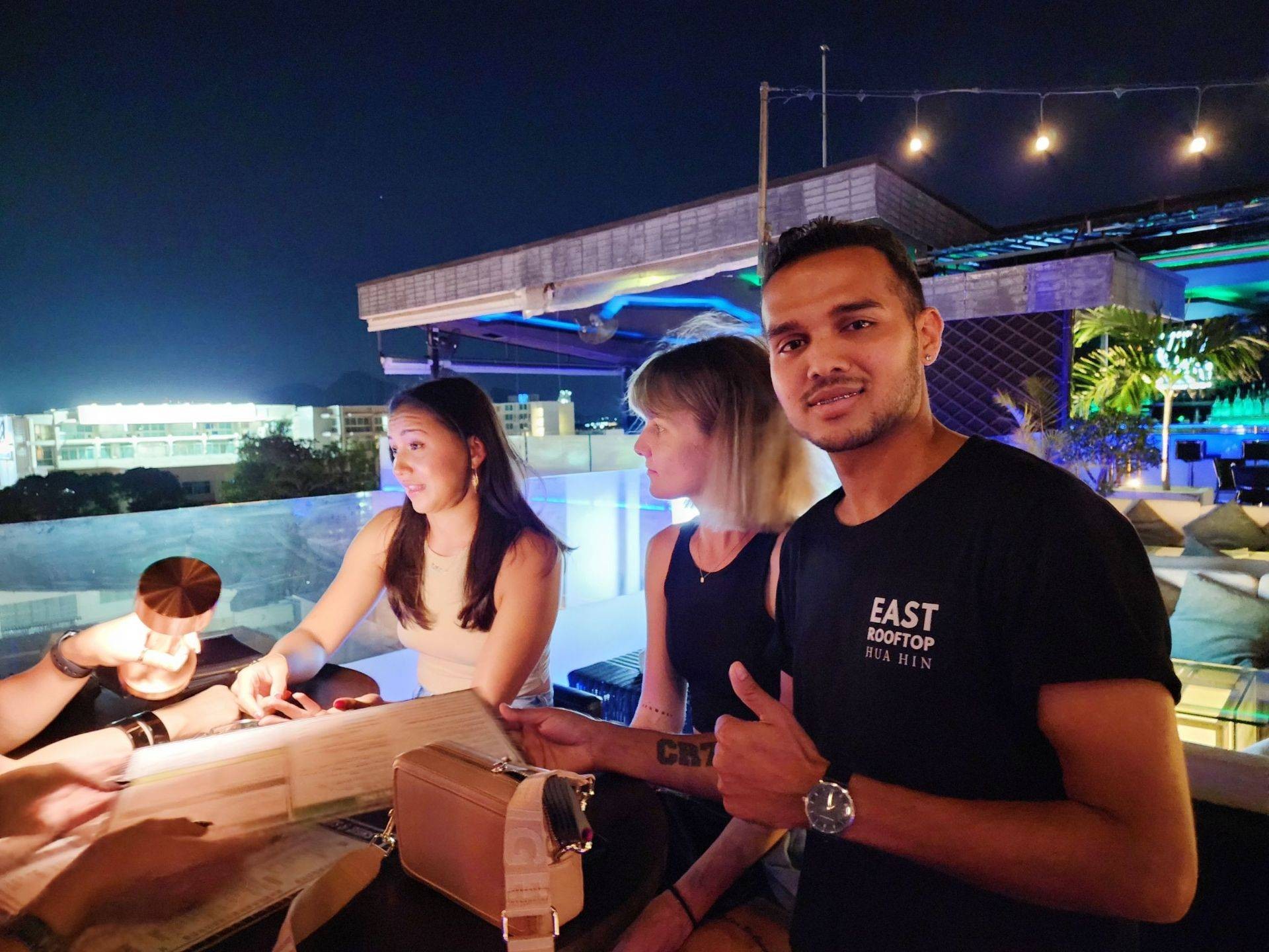 รูป EAST - Rooftop Bar & Lounge