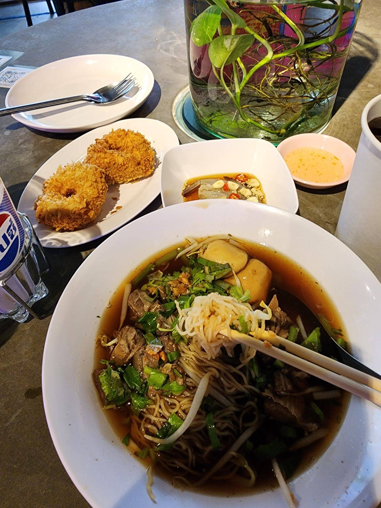 รูป กินแทนข้าว