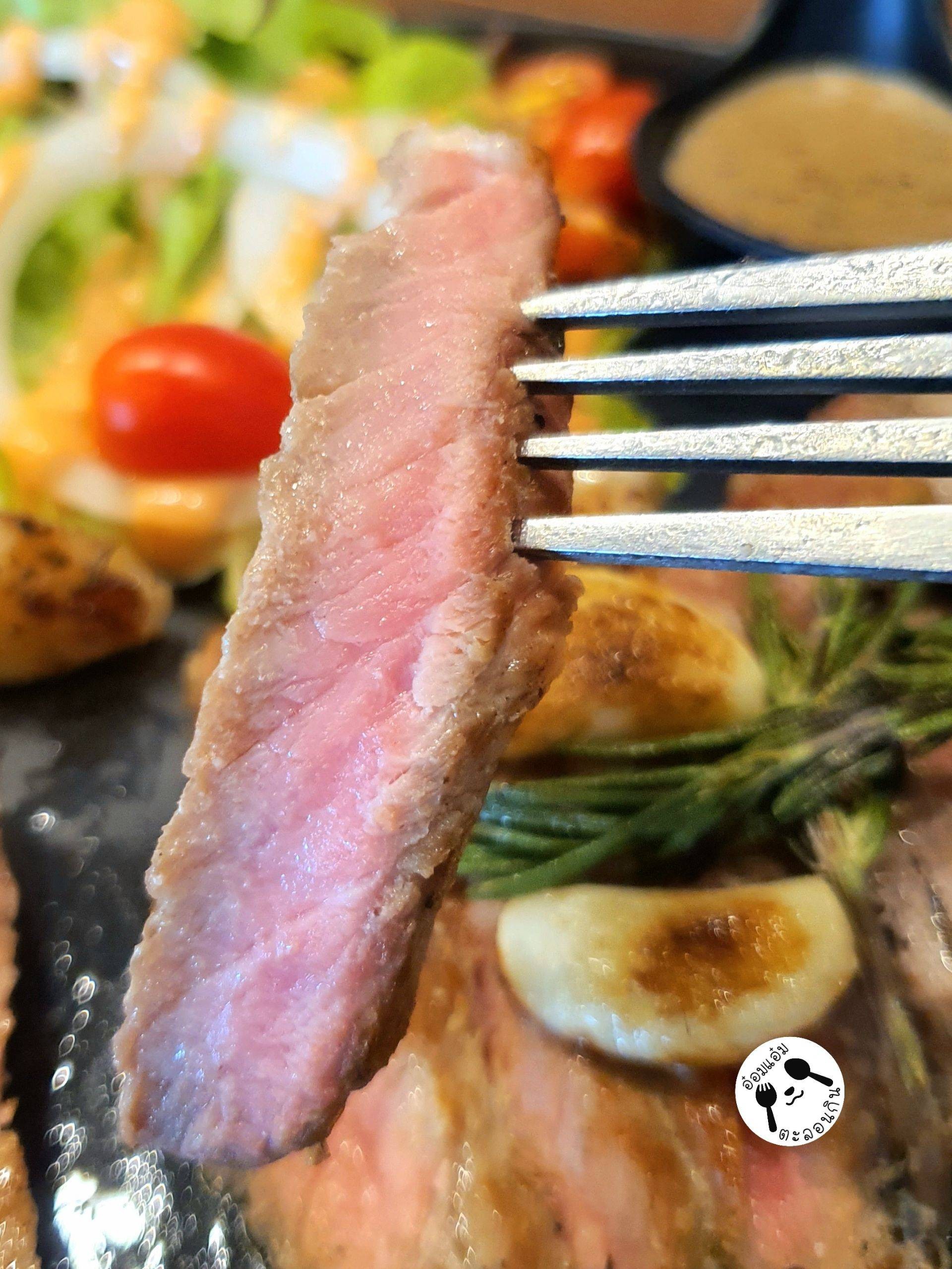 สเต็กเนื้อ ร้าน Suteki steakhouse หมู่บ้านเศรษฐกิจ