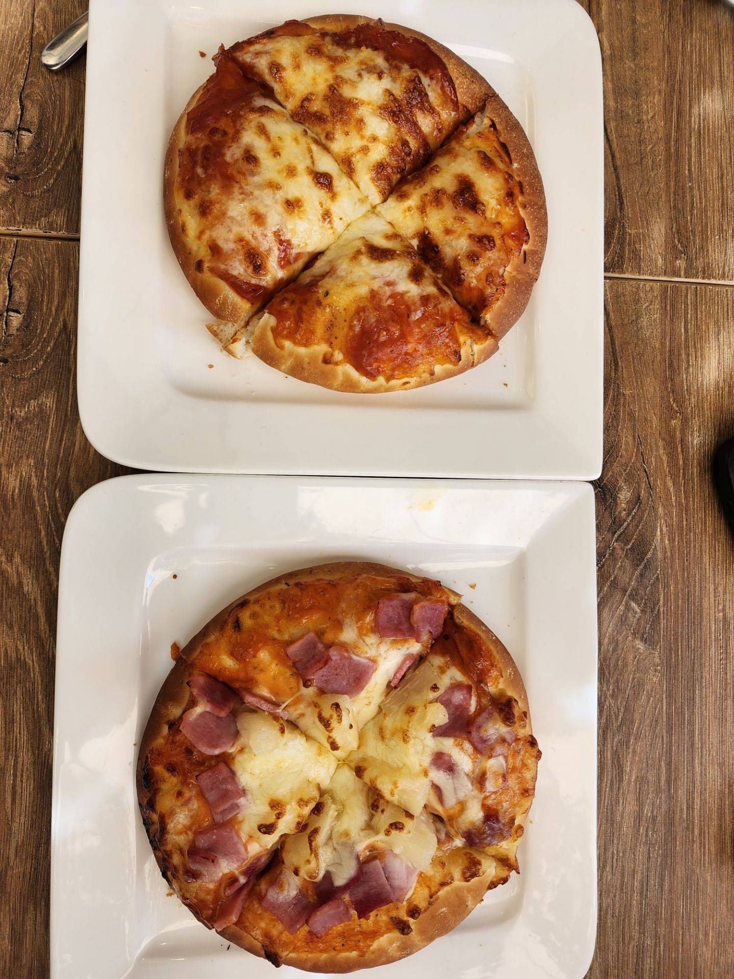 รีวิว Bellinee's Bake & Brew ช่องเขา หาดใหญ่ - พิซซ่าอร่อย เครื่องดื่มดี