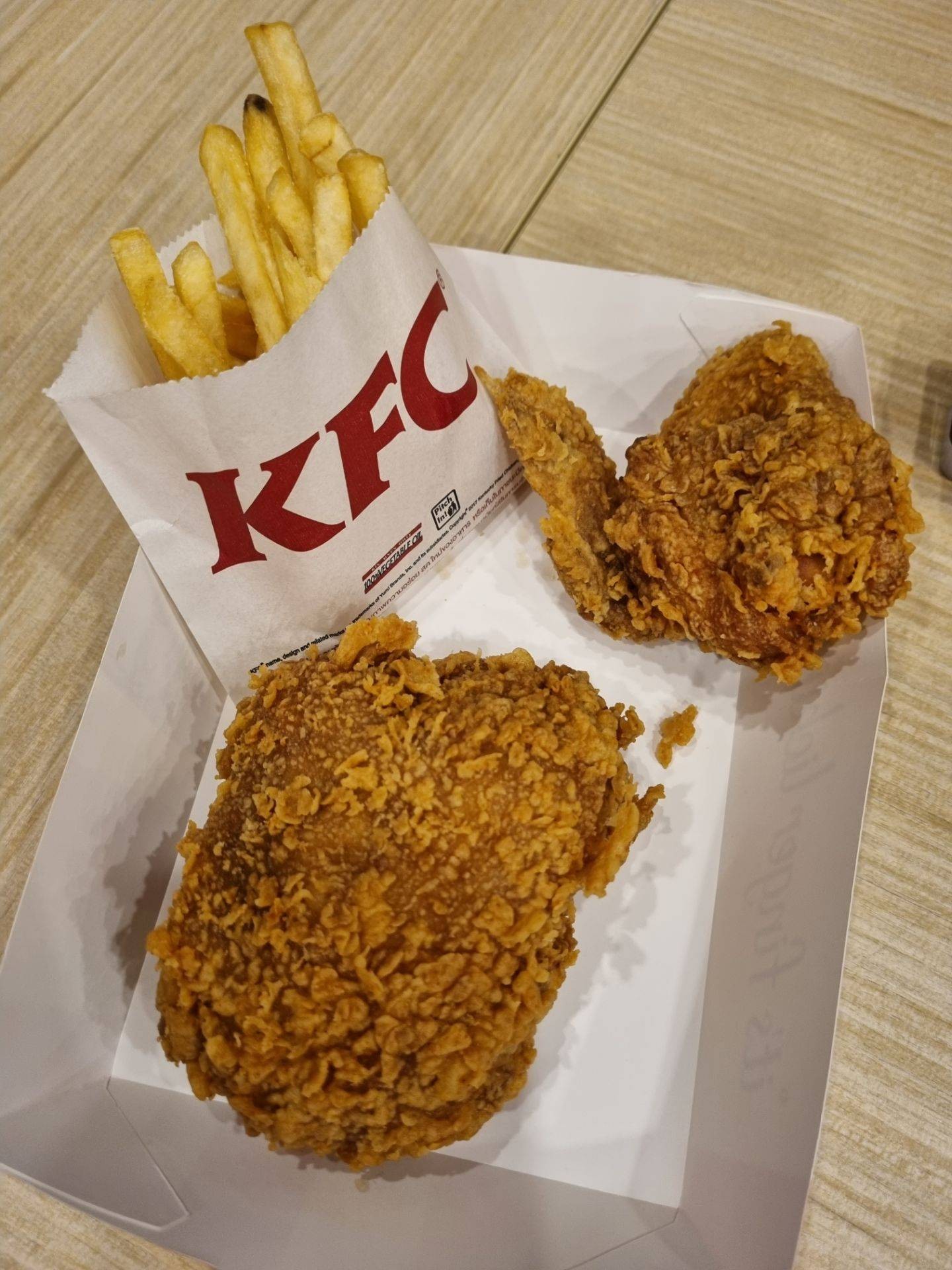 รีวิว KFC บูคีส ภูเก็ต คอมมูนิตี้ มอลล์ - ปรับปรุงร้านใหม่ ไฉไลกว่าเดิม - Wongnai