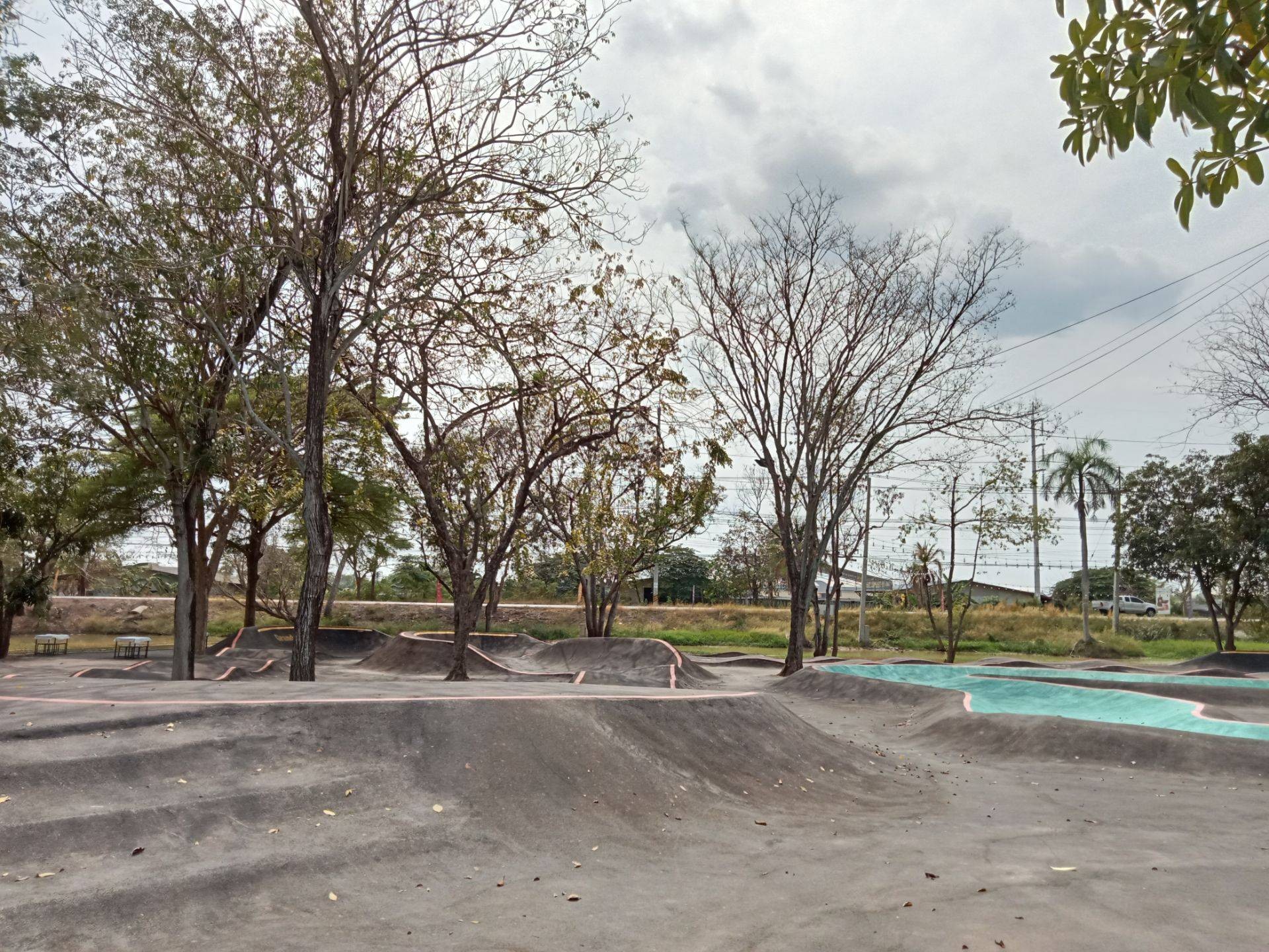 รีวิว Grandee cafe & Skate Park - #เที่ยวนครปฐม