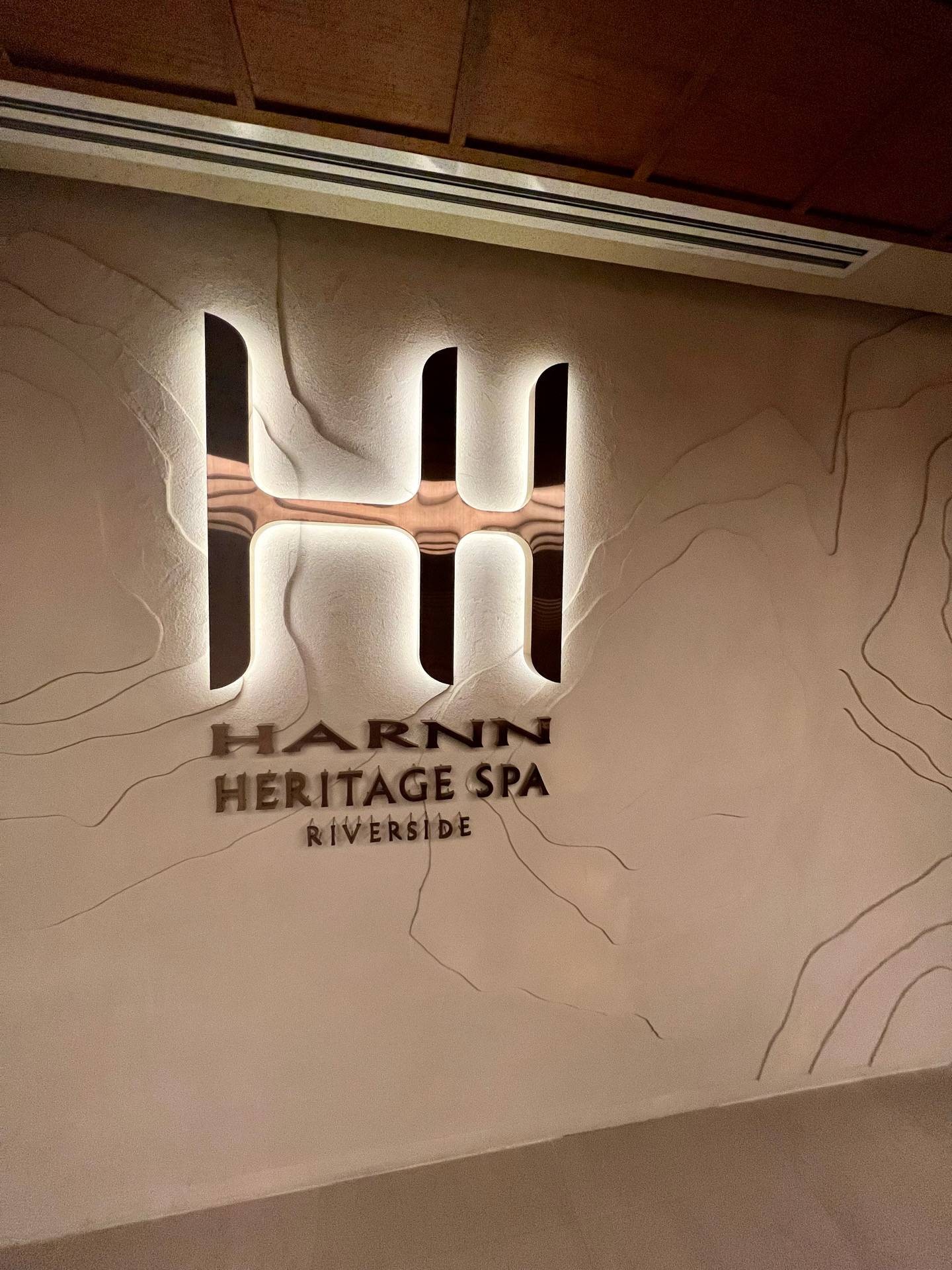 ร้าน Harn Heritage Spa Riverside The Salil Riverside - Wongnai