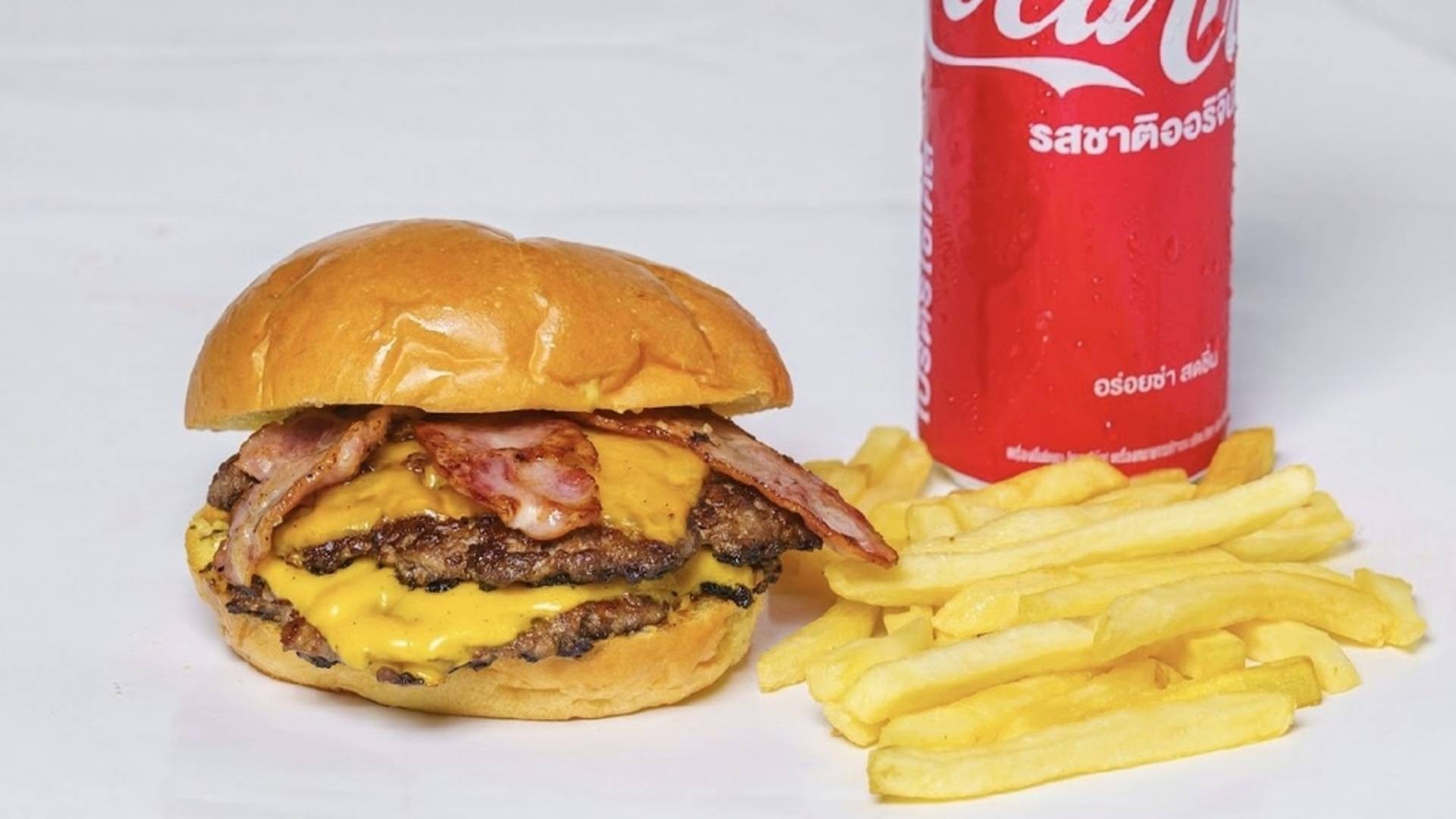 ร้าน Bucky burger n buds ว๊อคกิ้ง สตรีท | รีวิวร้านอาหาร - Wongnai