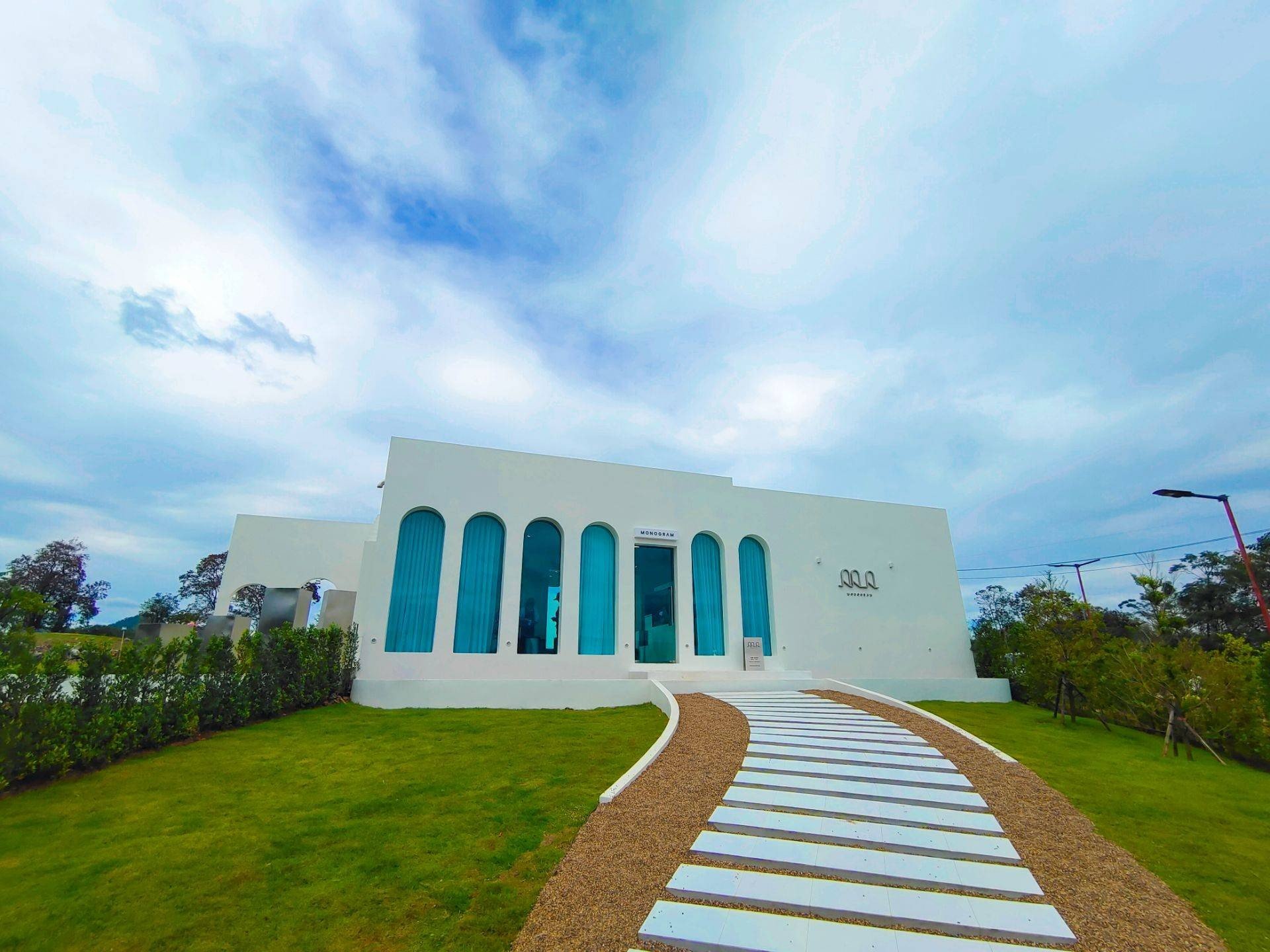 รีวิว Monogram cafe khaoyai - คาเฟ่โทนขาว ท่างกลางบรรยากาศหุบเขาสวยมาก ...