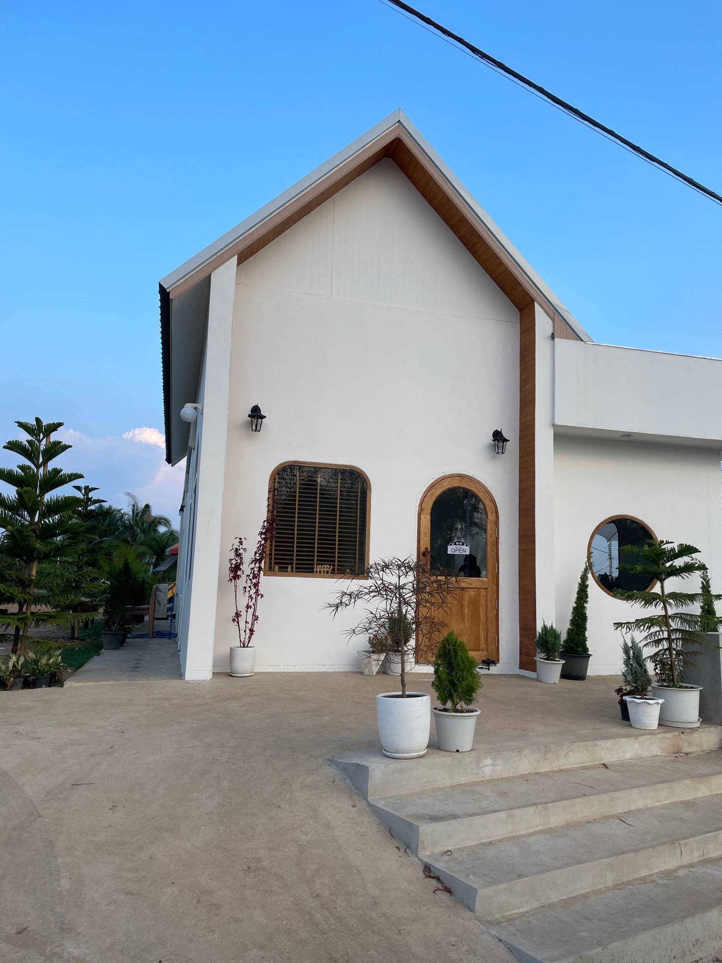 รีวิว A.mellow cafe' - - ร้านน้องใหม่ในย่านนี้อีกร้าน