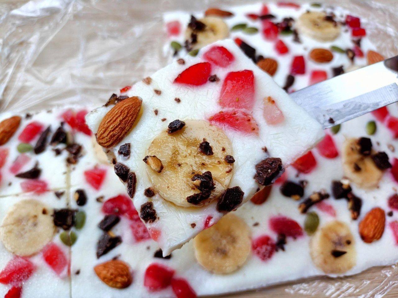 สูตร Frozen yogurt bark พร้อมวิธีทำโดย guneweenz 🦋