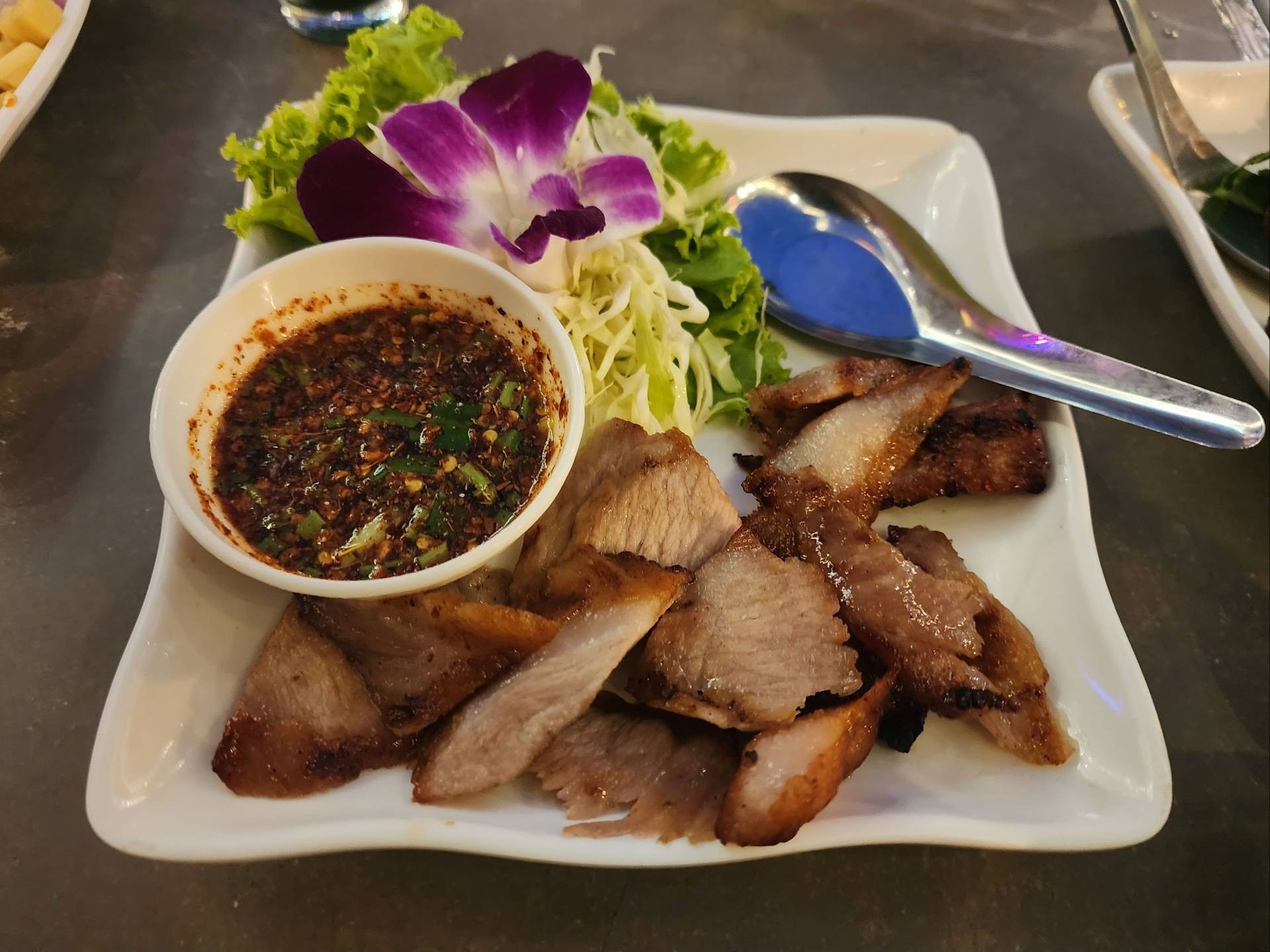 รีวิว Rest Saraburi - ร้านอาหารกึ่งผับ เป็นที่นิยมของคนโรงงานย่านหนองแค ...