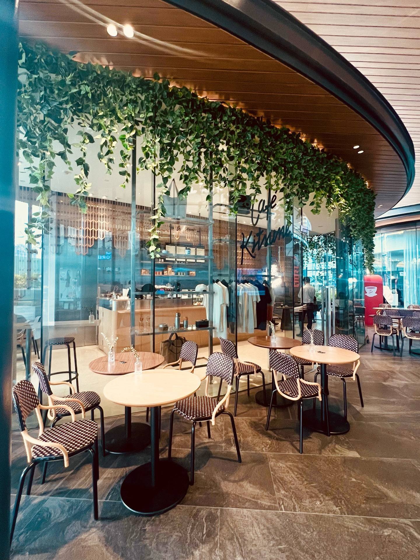 ร้าน Café Kitsuné Velaa Sindhorn Village Langsuan | รีวิวร้านอาหาร