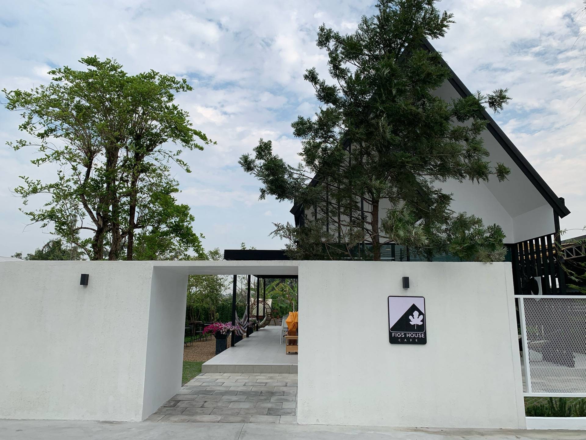 รีวิว ฟิกส์ เฮ้าส์ คาเฟ่ ศรีราชา - Figs cafe organic