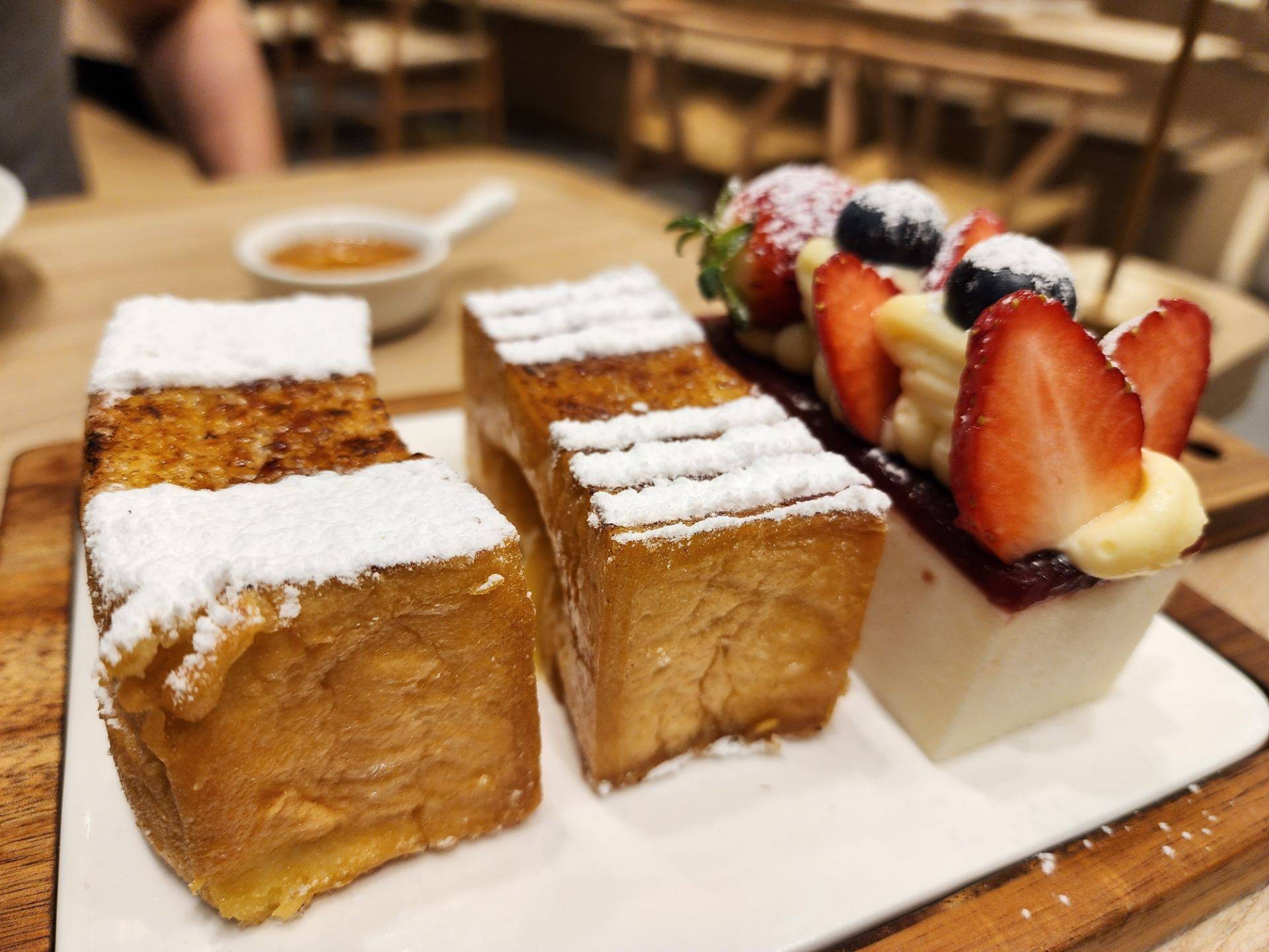 รีวิว Mil Toast House Iconsiam - คาเฟ่จากเกาหลี ราคาแรงรสชาติธรรมดา ...