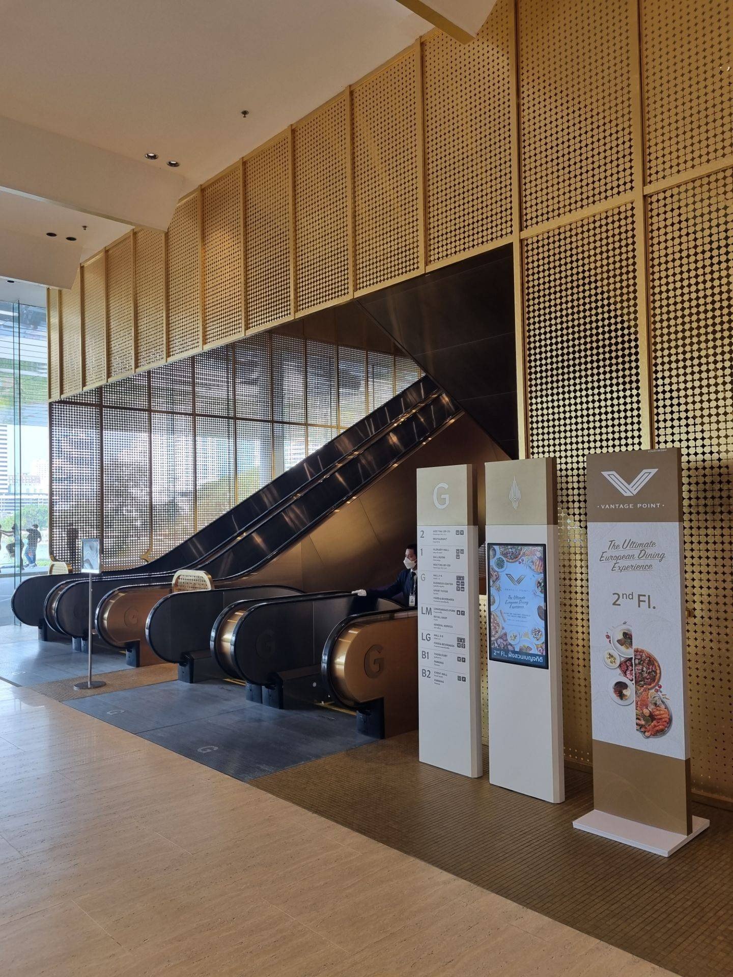 ร้าน Vantage Point ศูนย์การประชุมแห่งชาติสิริกิติ์ | รีวิวร้านอาหาร ...