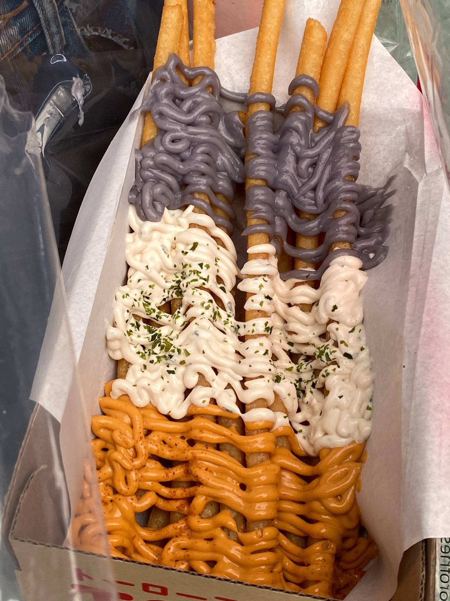 รีวิว Toro Fries ลาซาล อเวนิว - ให้คะแนนความยาวและความกล่องใหญ่