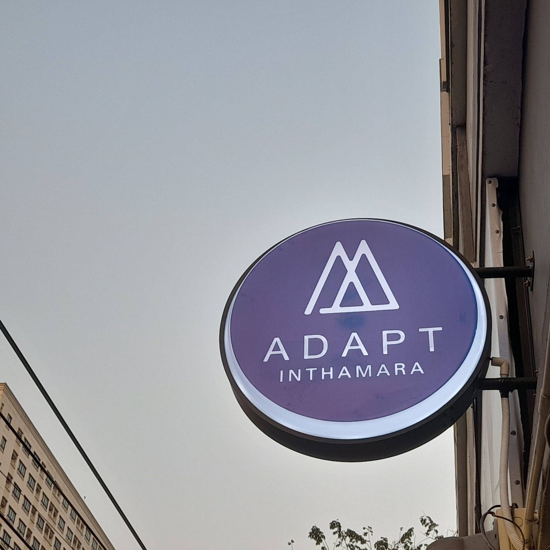 รีวิว ADAPT COFFEE BAR INTHAMARA อินทามระ 1/1 - ลาเต้เย็นคั่วเข้มคือดี ...