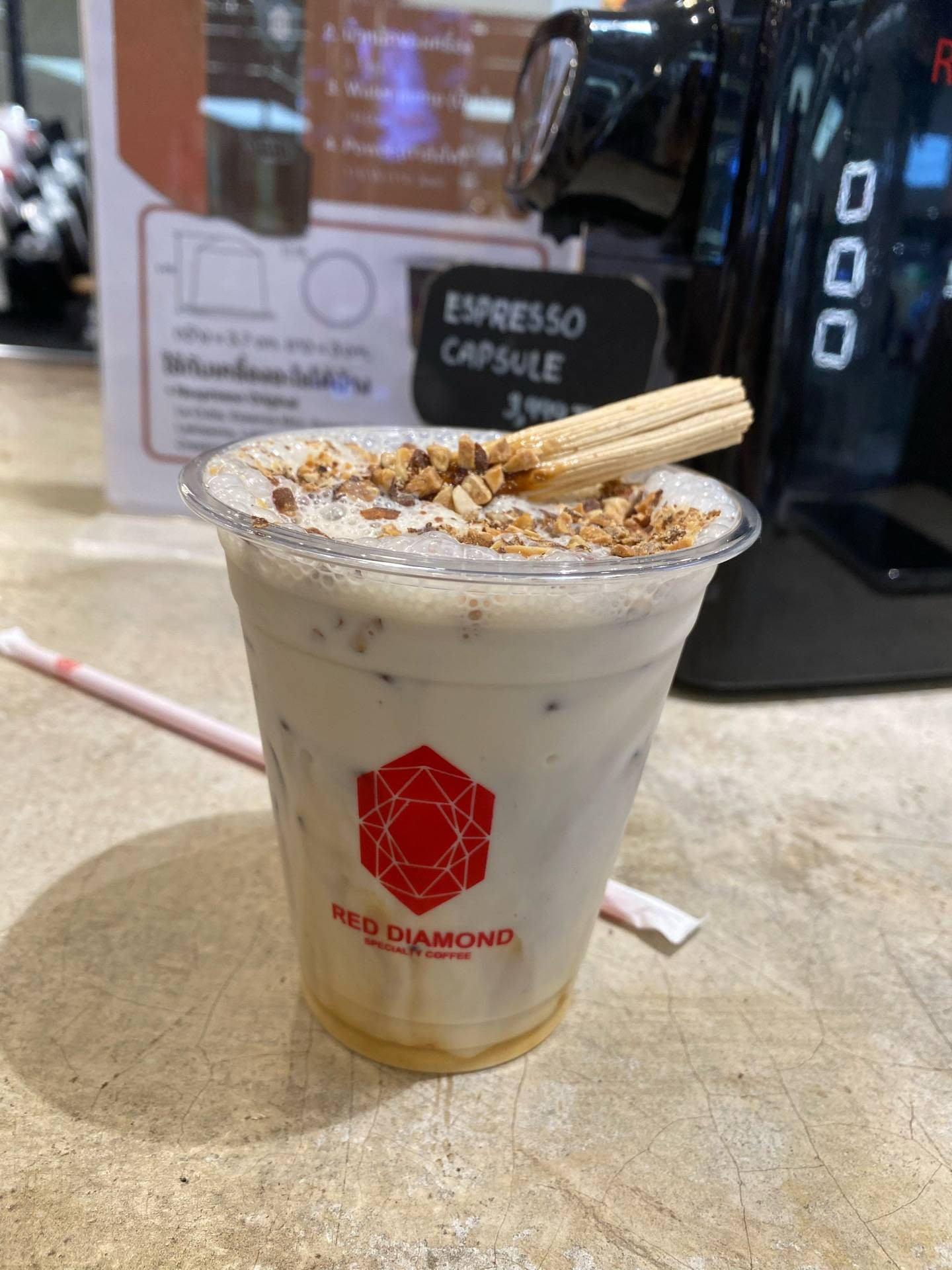 รีวิว Red Diamond Cafe เซ็นทรัล ลาดพร้าว - ร้านกาแฟชอคๆที่ซ่อนอยู่ในตัว ...