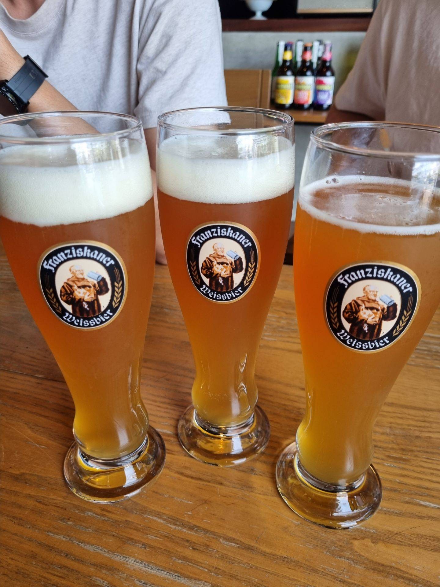 รีวิว BEHIND BARS (Cafe & Bistro) - ร้านประจำย่านลาดปลาเค้า นั่งชิว คุยงาน นัดเจอเพื่อนๆ