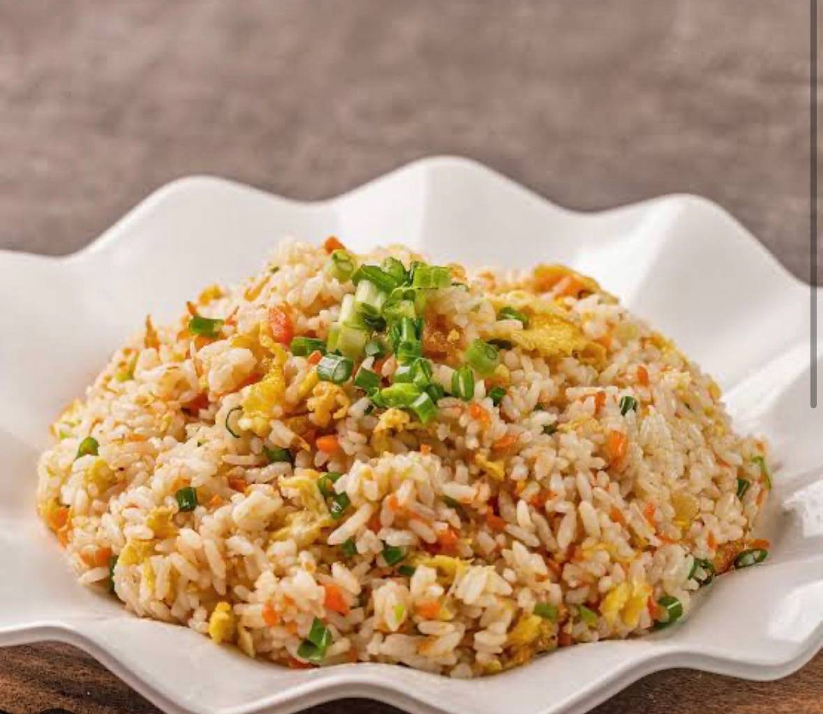 ร้าน เจ๊เผือกก๋วยจั้บญวนเส้นสดกาฬสินธ์ สาขาเนินพระ | รีวิวร้านอาหาร