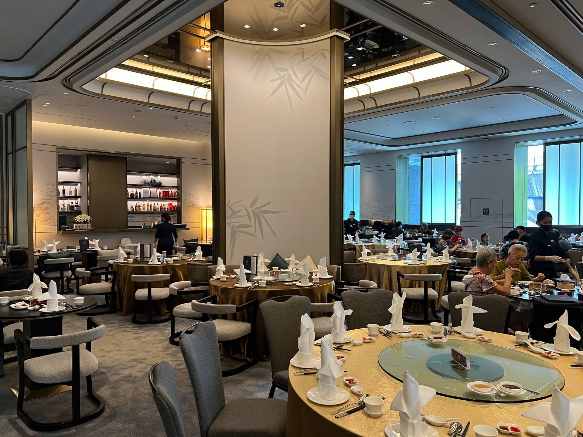 รีวิว Wah Lok Cantonese Restaurant - ห้องอาหารจีนในโรงแรม Calton