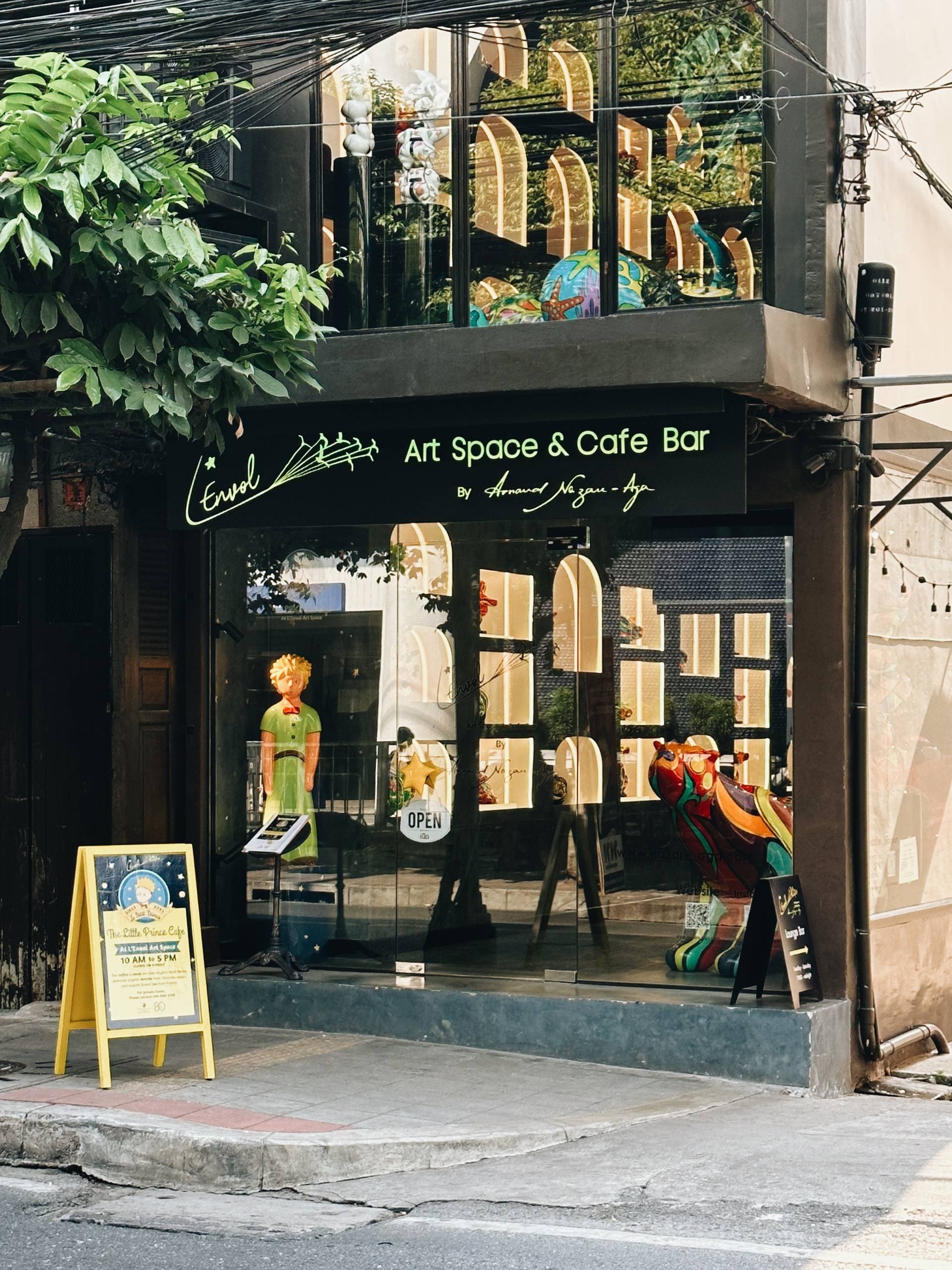 รีวิว L'envol Art Space Cafe & Bar - L’Envol Art Space Cafe & Bar พร้อมคาเฟ่เจ้าชายน้อยแห่งแรกใน ...