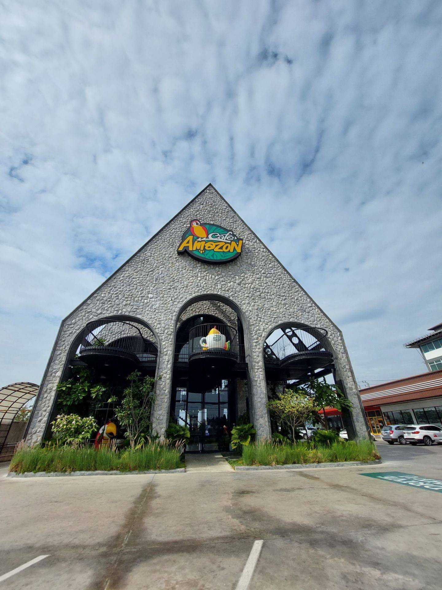 รีวิว Café Amazon Concept Store พหลโยธิน กม.56 - Amazon ร้านสวย ที่นั่ง ...