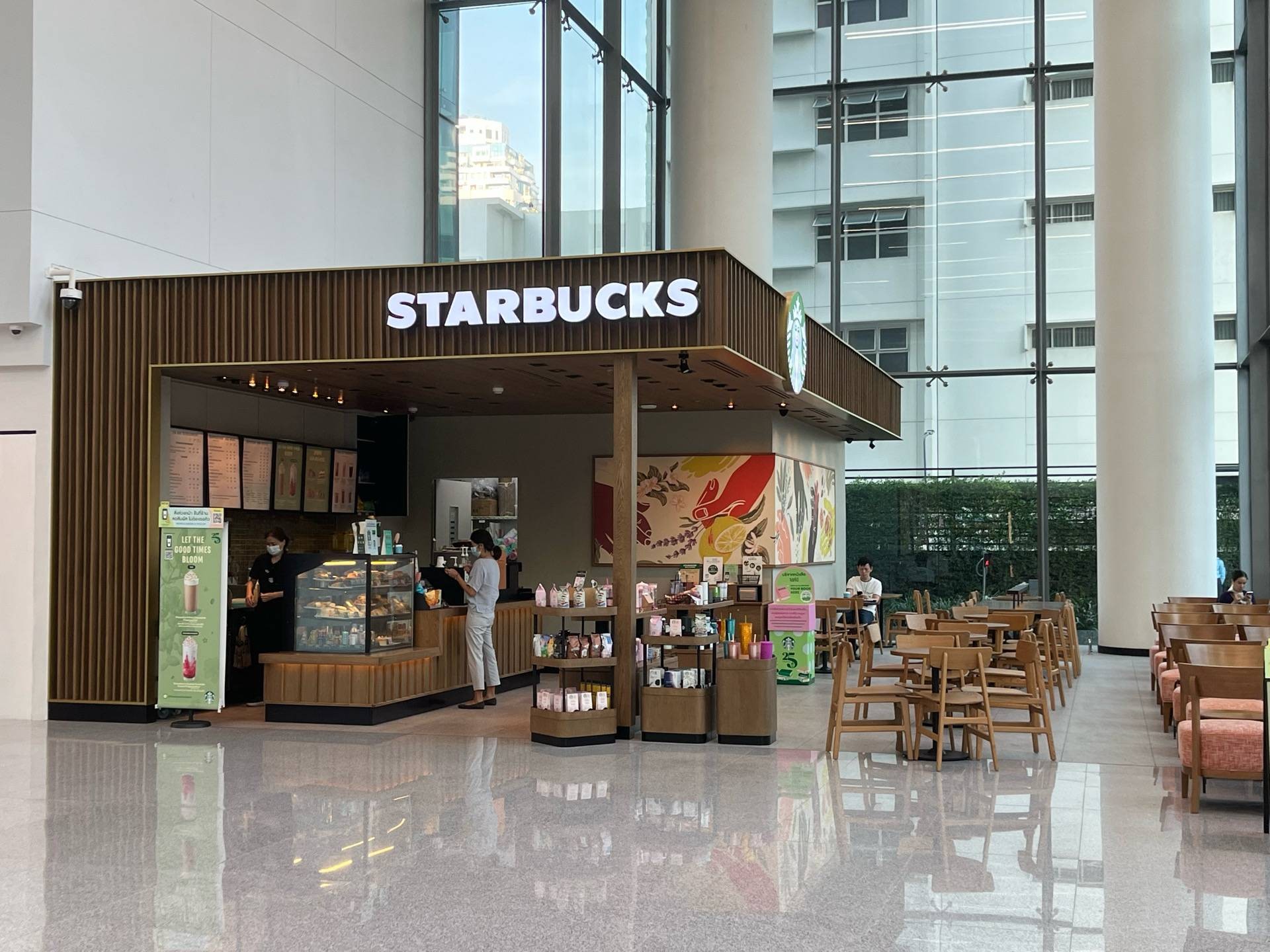 รีวิว Starbucks Rasa Two - Starbucks สาขาใหม่บนถ.เพชรบุรี มีที่จอดรถสะดวก