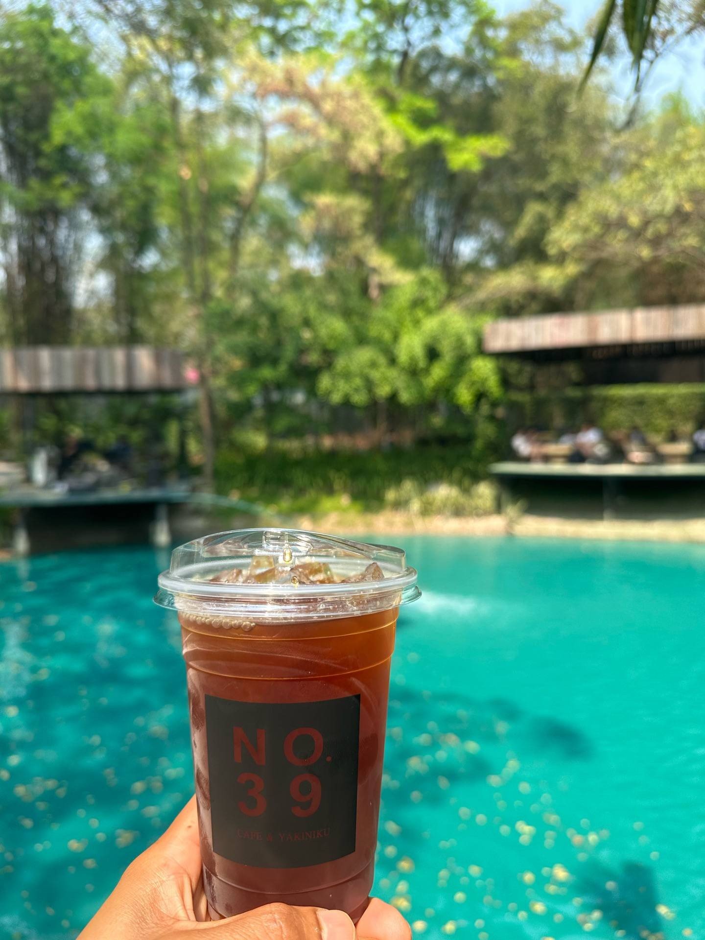 รีวิว No.39 Cafe - คาเฟ่เจ๋งๆ มีดนตรีสดเล่น ทุกวัน มุมถ่ายสวยๆก็เยอะ