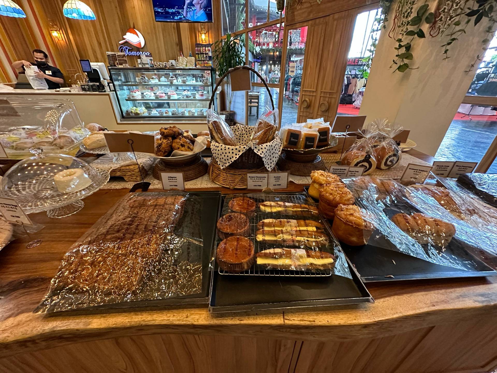 รีวิว Tomoroo Bakery (Korean Bakery) - เบเกอรี่เกาหลี ชิ้นใหญ่