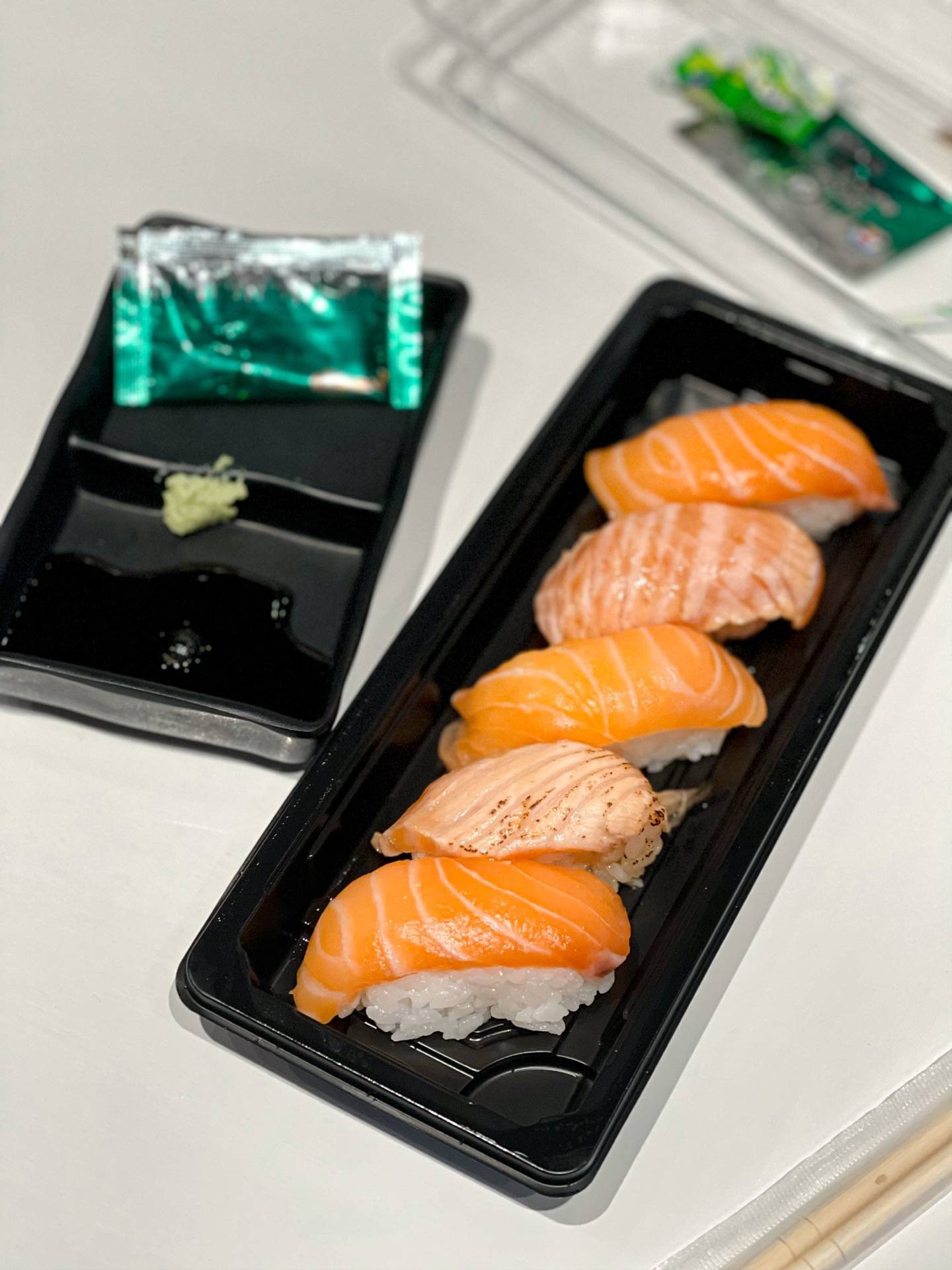 รีวิว ZEN BOX สามย่านมิตรทาวน์ - ซูชิแซลมอน take away😋