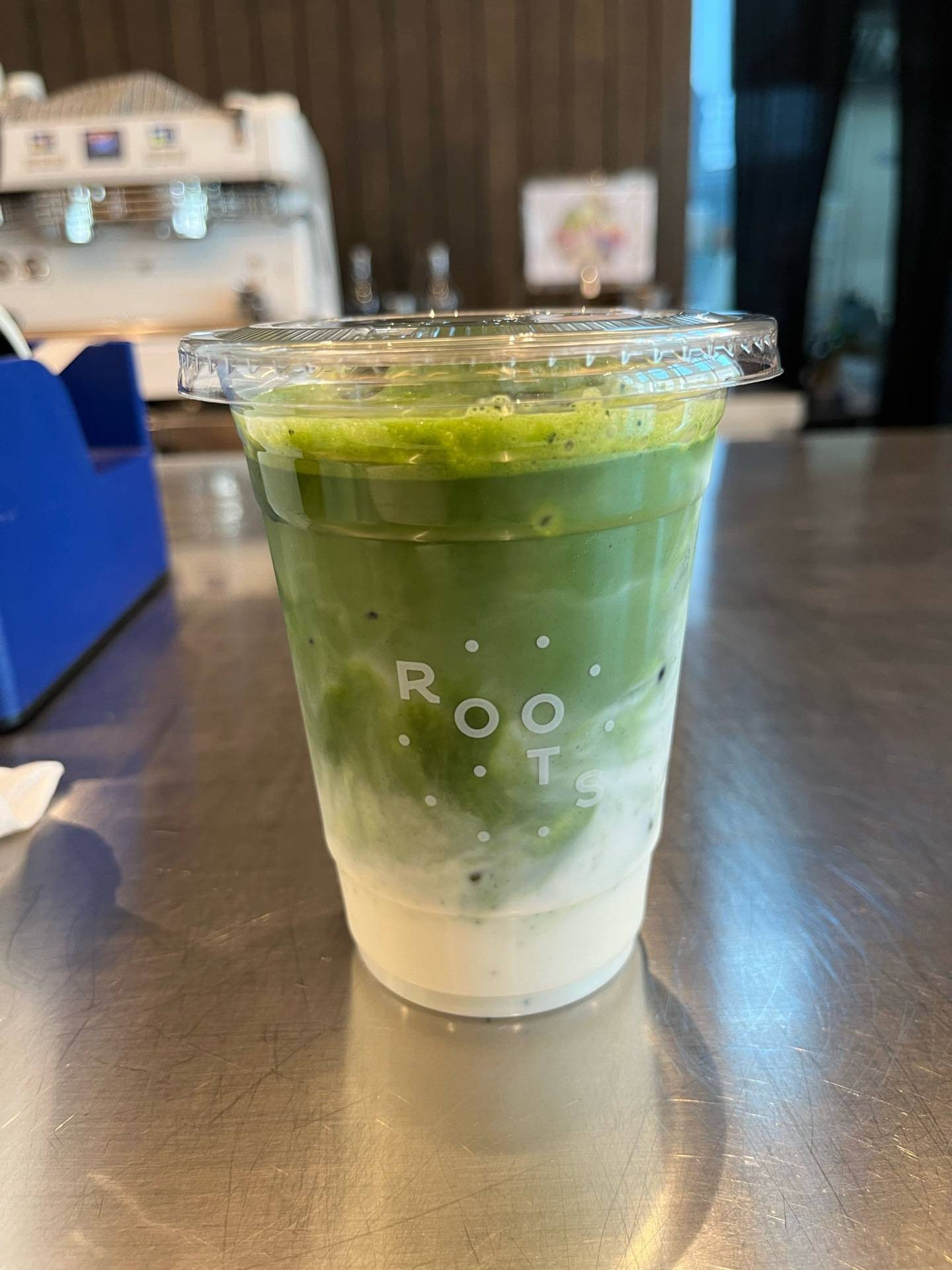 รีวิว RootsBKK ไบเทค - ROOTS 🍵คาเฟ่ขนาดกลาง ๆ สาขา 📌Bhiraj Tower at BITEC บางนา (ชั้น G)