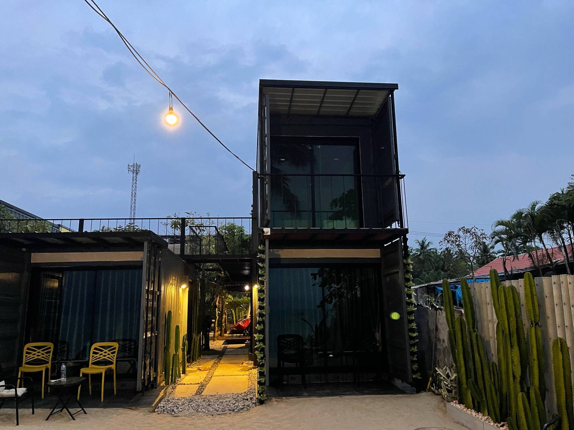 รูป The beach container resort