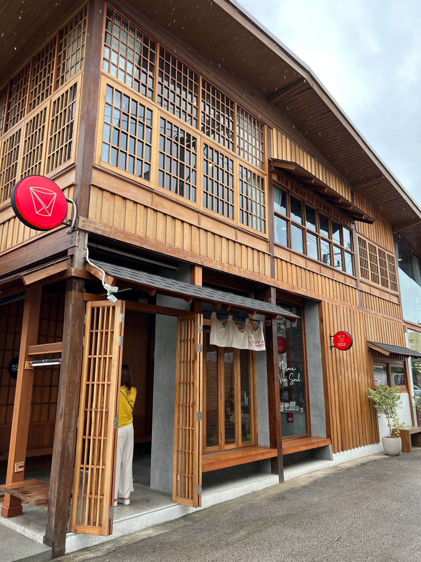 รีวิว Koff&things - คาเฟ่สวย สไตล์ญี่ปุ่น กลางเชียงใหม่ - Wongnai