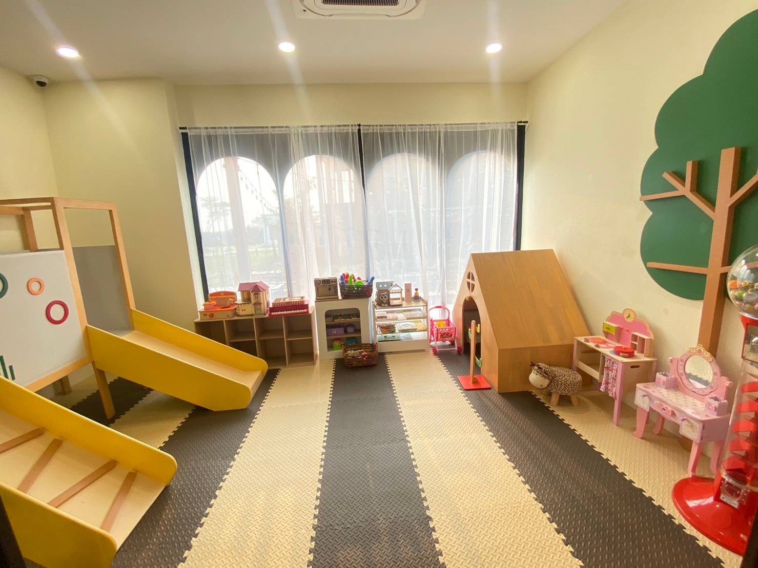 รีวิว Hannah • Hahn - บรรยากาศน่านั่งชิลล์ - Wongnai