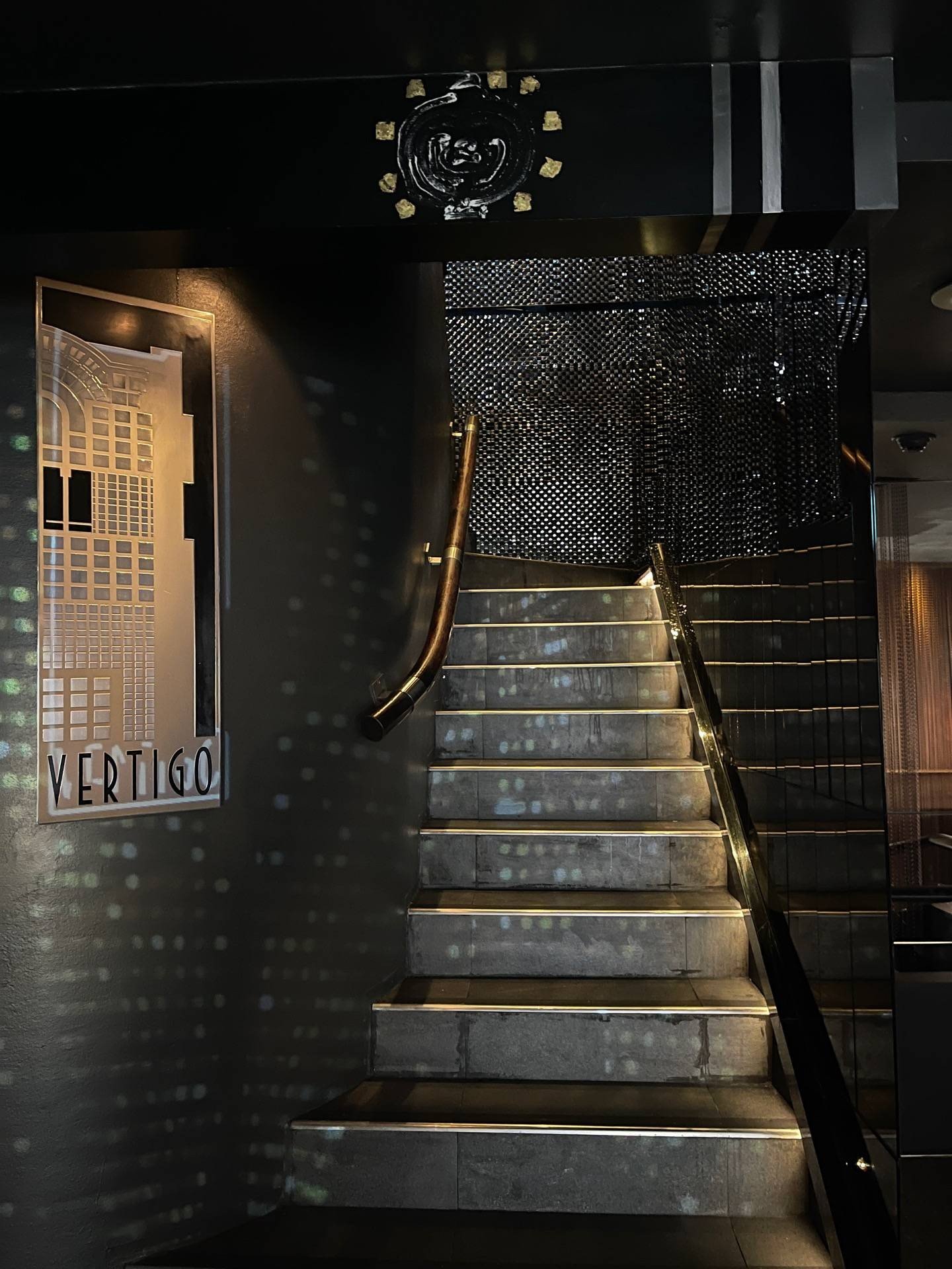 รีวิว Vertigo Too - กินอาหารหรูบนดาดฟ้าแต่ไม่นั่งบนชั้นดาดฟ้า