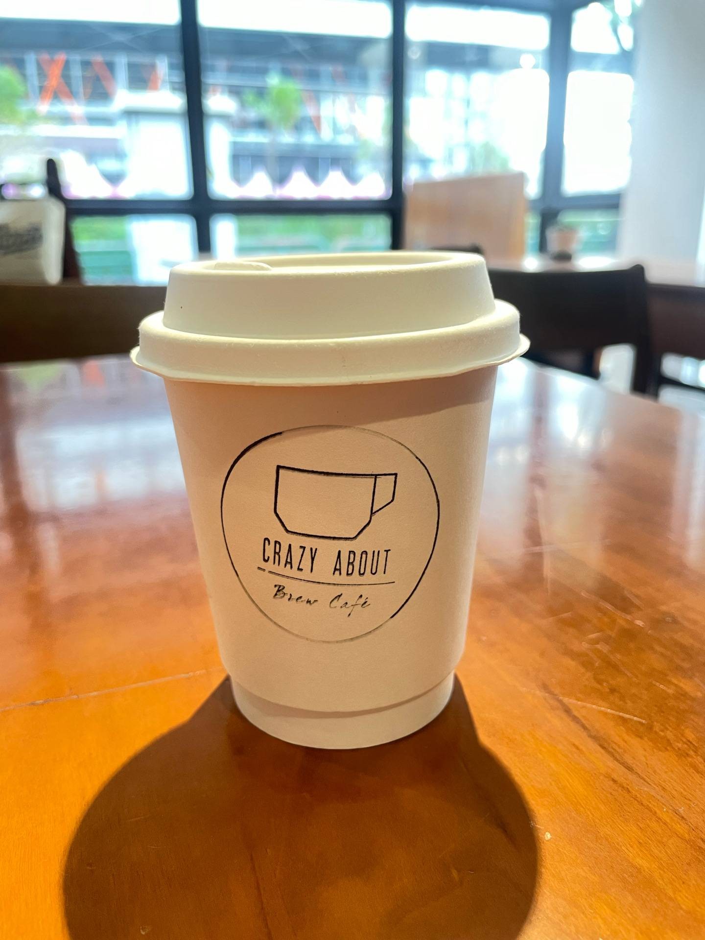 รีวิว Crazy About Cafe Ekkamai - กาแฟรสชาติเข้มข้นดี ตกแต่งร้านสวย