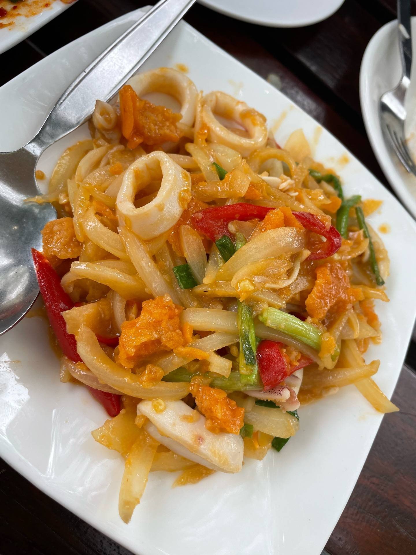 ปลาหมึกผัดไข่เค็ม ร้าน เสวย ริเวอร์วิว พระราม3 | Savoey Riverview Rama3 ...