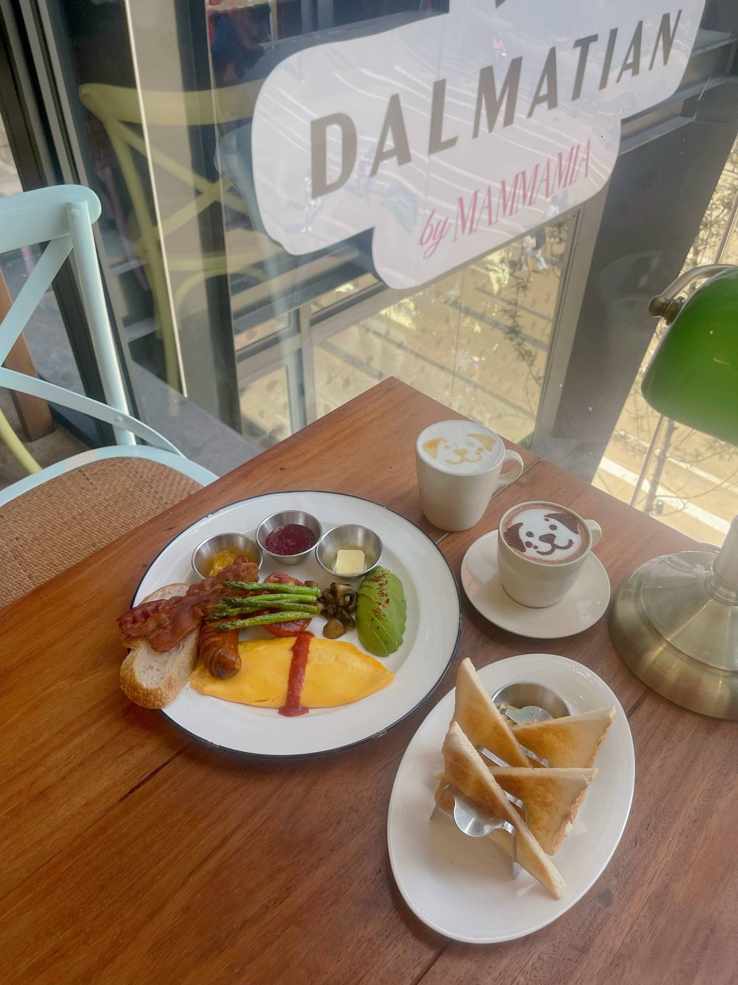 รีวิว Dosan Dalmatian - คาเฟ่สุดฮิตของเกาหลี