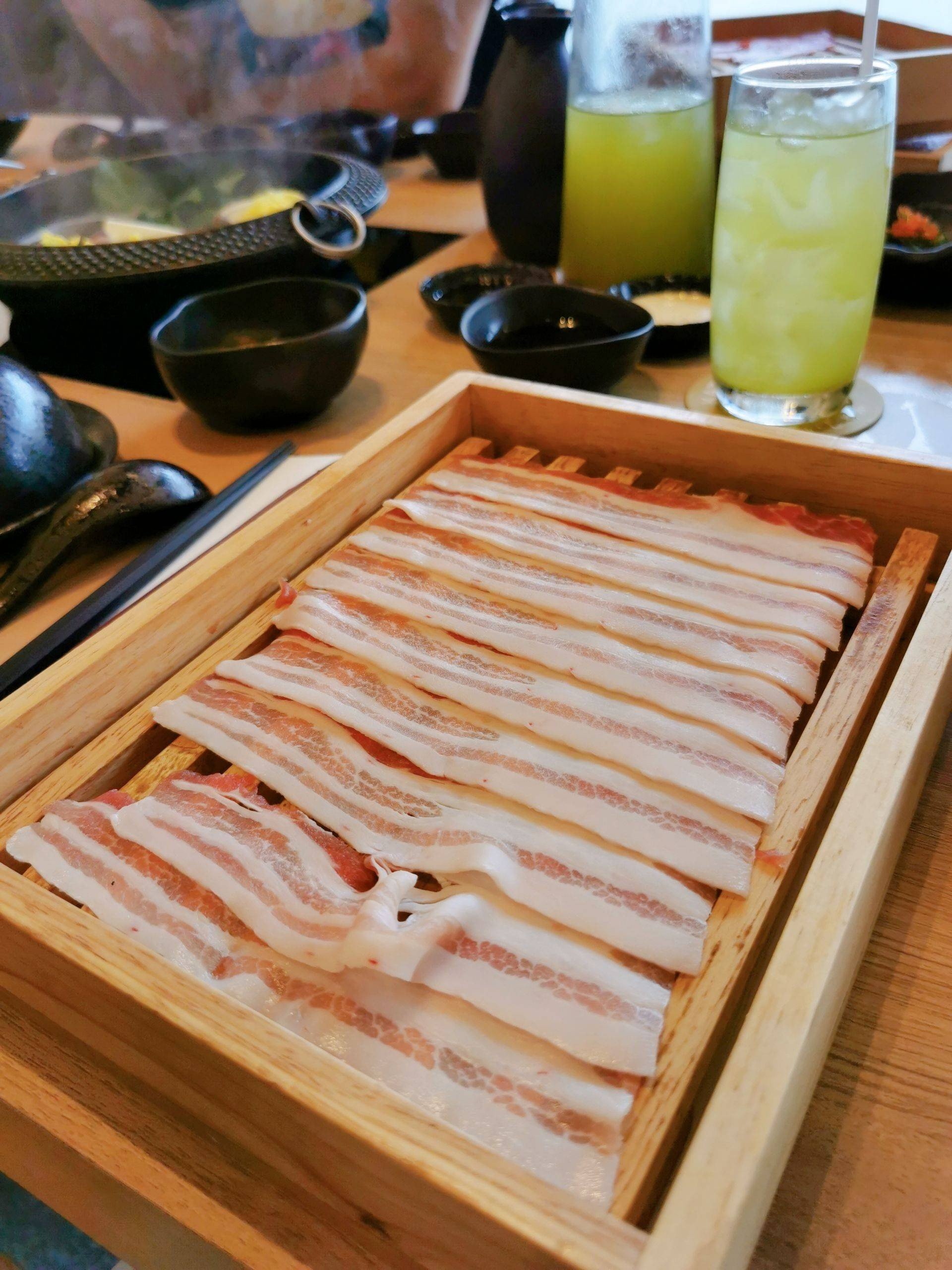 เบค่อน ร้าน Katei Shabu