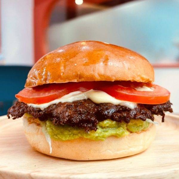 รูป Holiday Pastry x Smizzle Burger pop-up store โครงการ OURS
