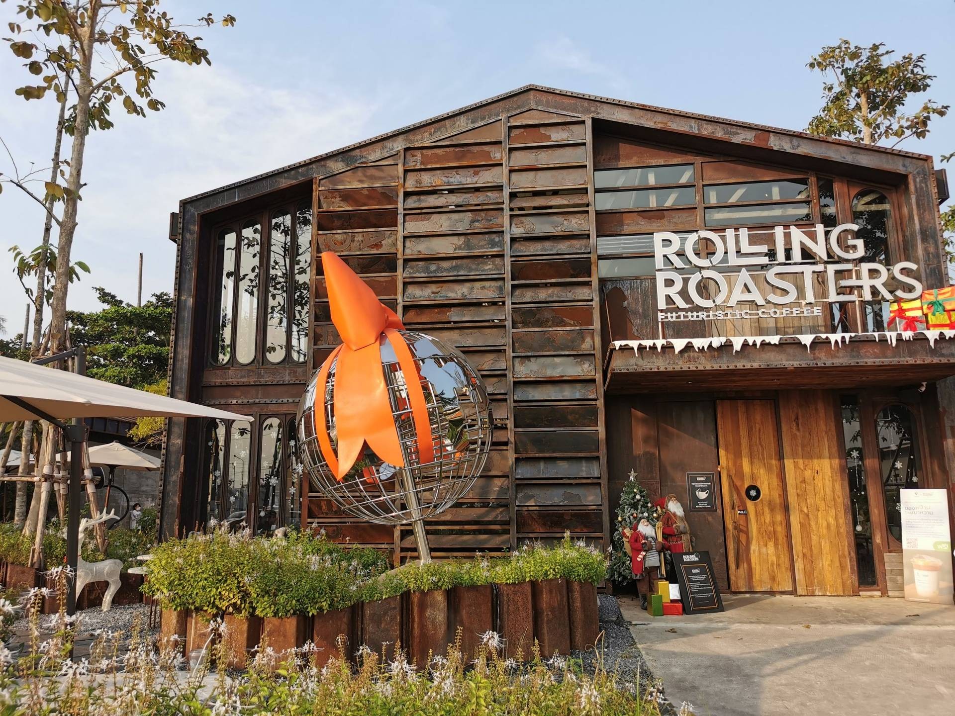 รีวิว Rolling Roasters พรานนก-พุทธมณฑล - คาเฟ่ใหญ่โตมาก