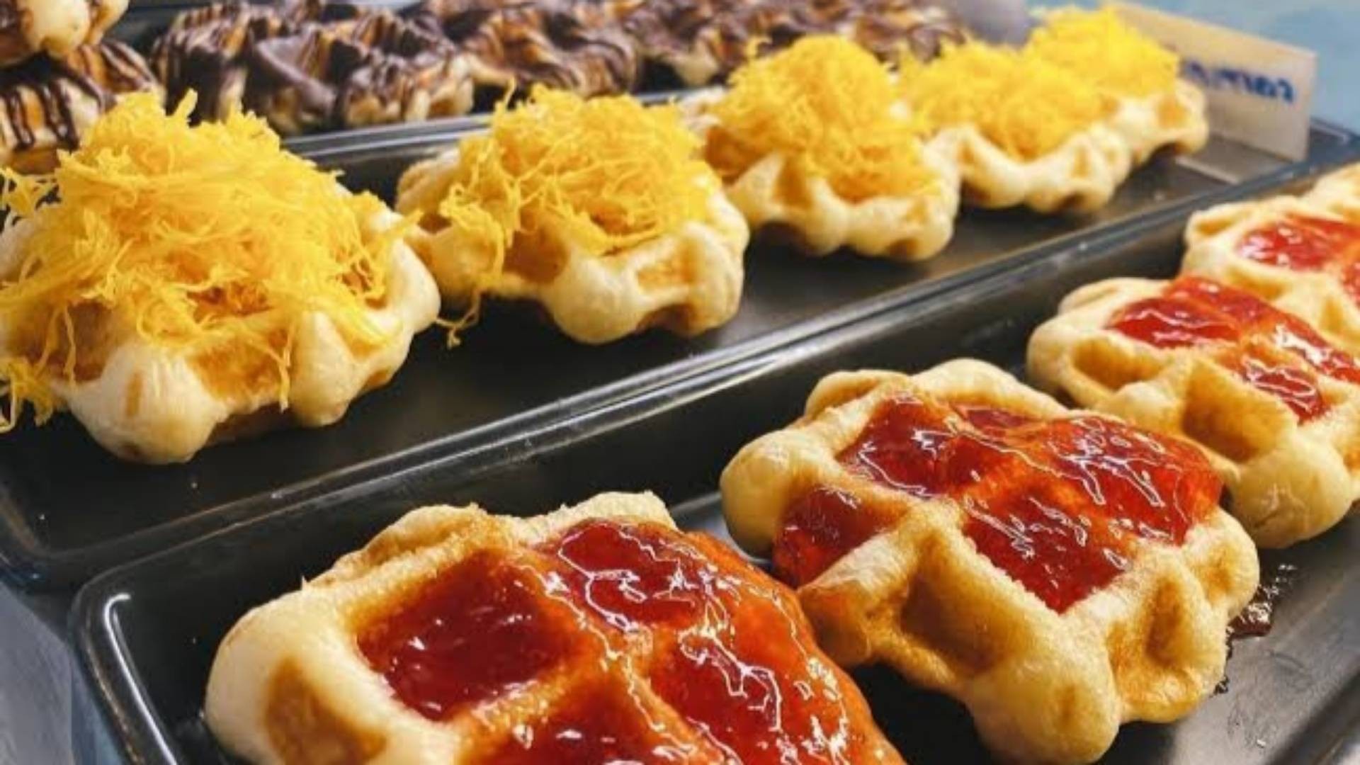 Waffle Hug (วอฟเฟิล ฮัก ) By คุณเล็ก ตลาดน้ำคลองลัดมะยม - สั่งอาหารเดล ...