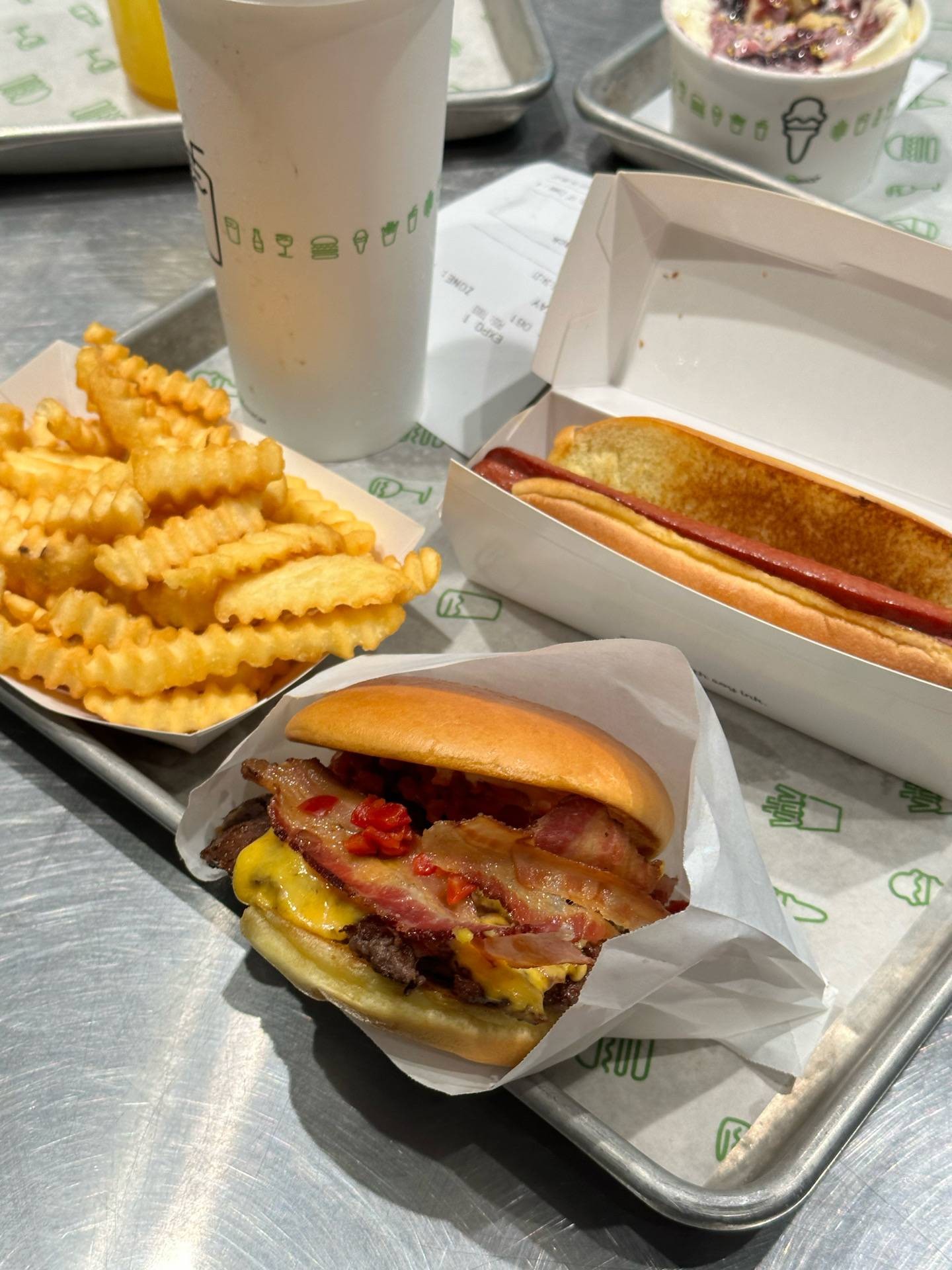 ร้าน Shake Shack Gardens By The Bay | รีวิวร้านอาหาร